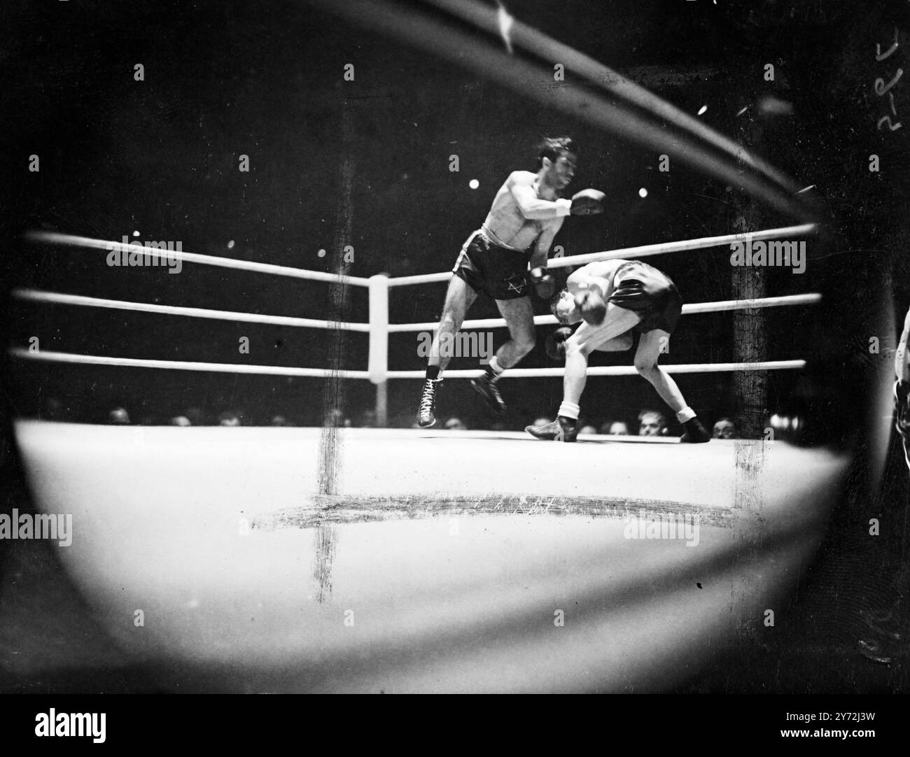 Al Phillips, Empire featherweight champion, is fighting Raymond ...