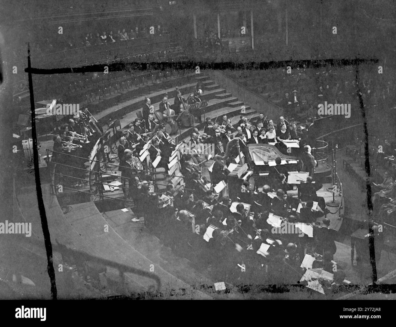 1940s concert hi-res stock photography and images - Alamy