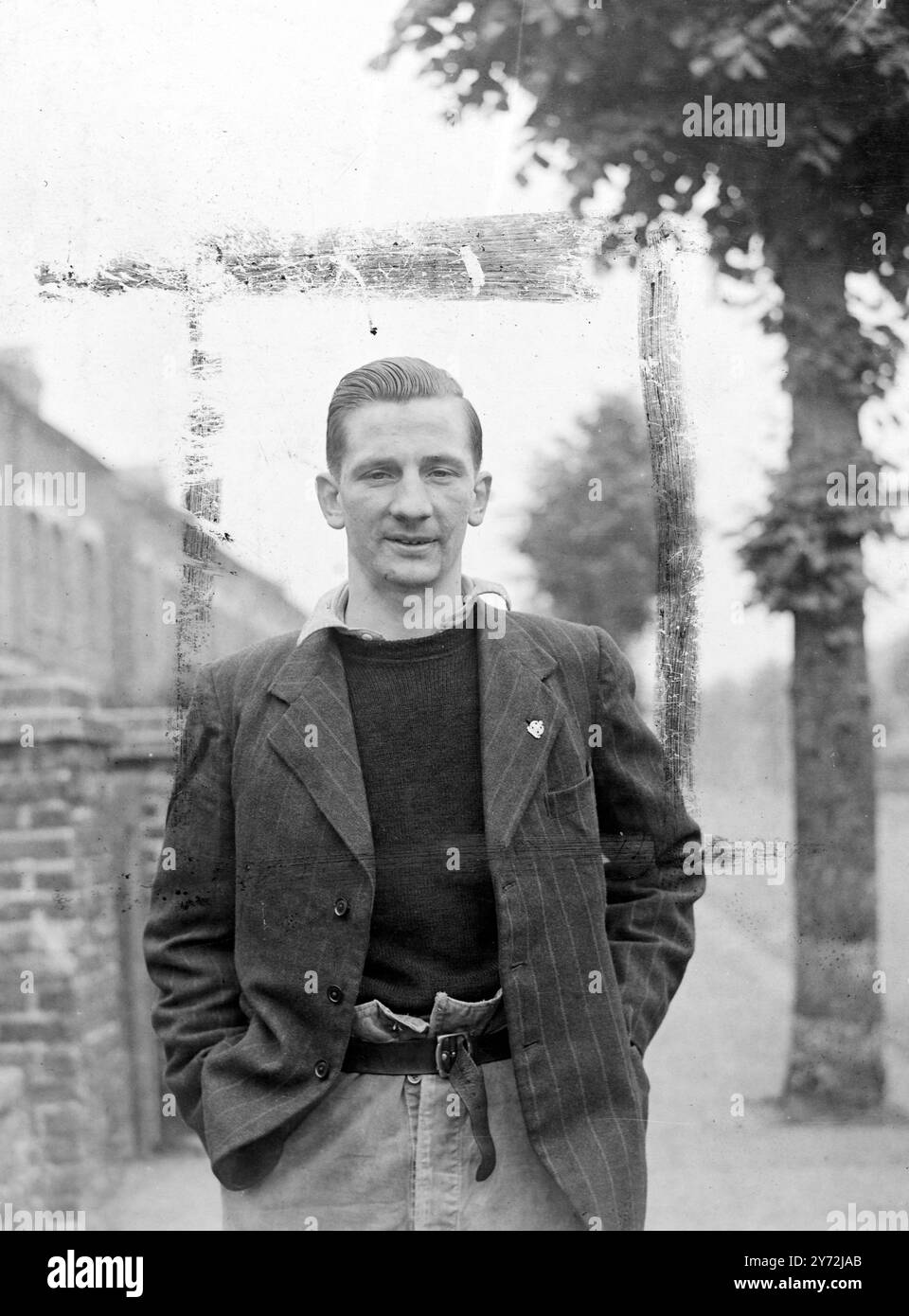 Before warrant Ofc Reginald Barratt, RDF, escaped from Stalag 8A, he ...