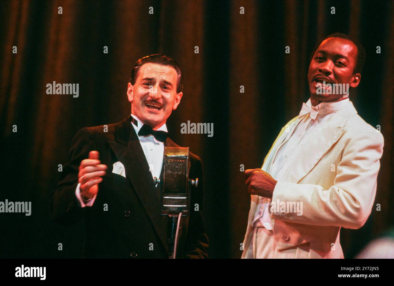 l-r: Henry Goodman (Rocky Gravo), Joseph Mydell (Cal Halliday) in THEY ...