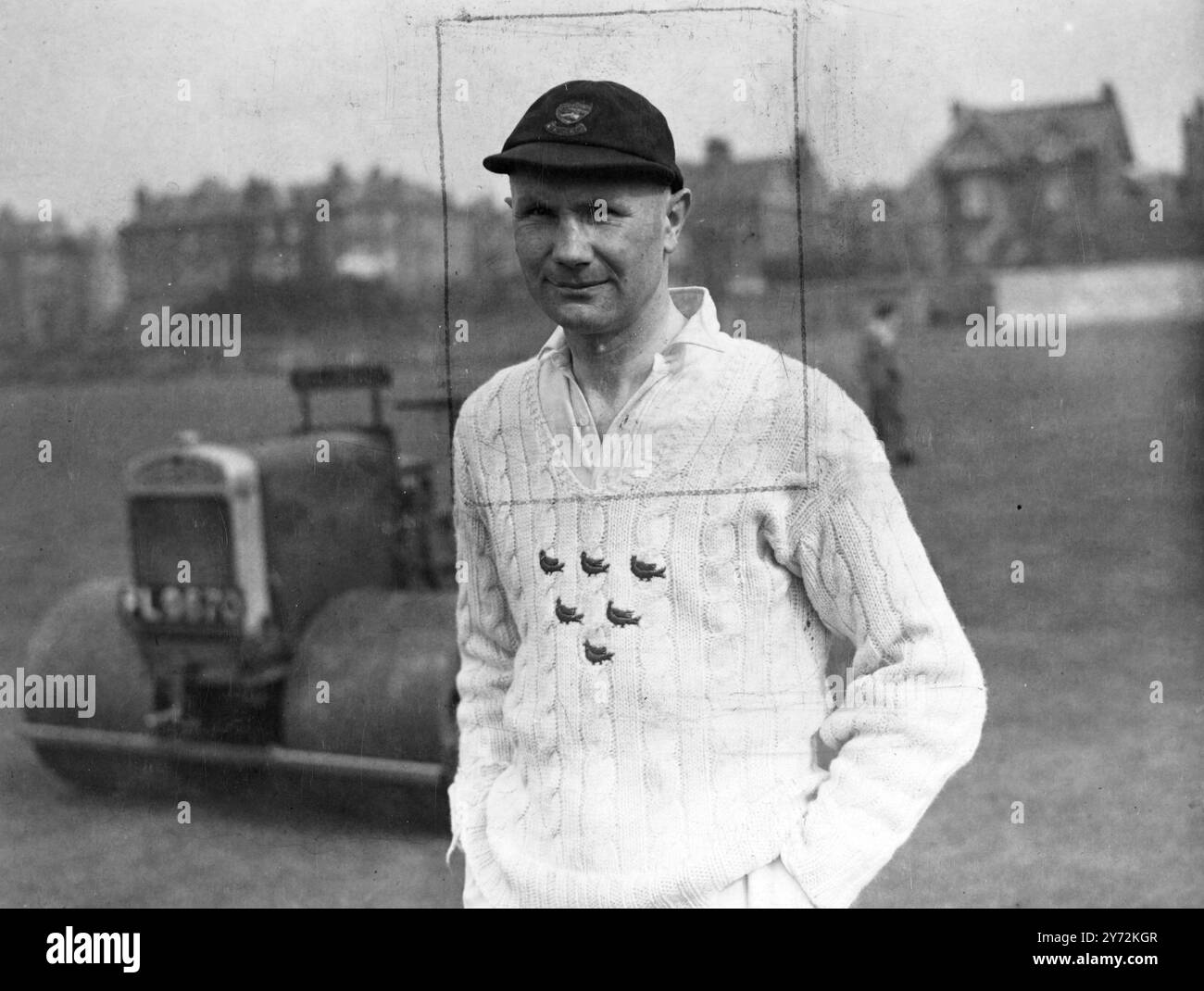 Man beating up another man hi-res stock photography and images - Alamy