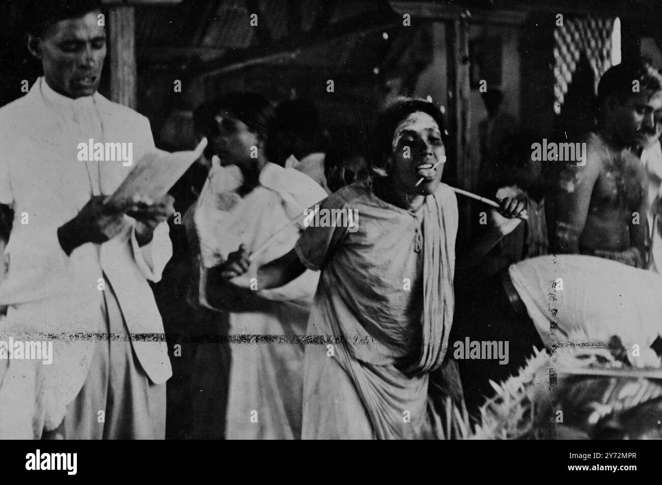 Through reed Black and White Stock Photos & Images - Alamy