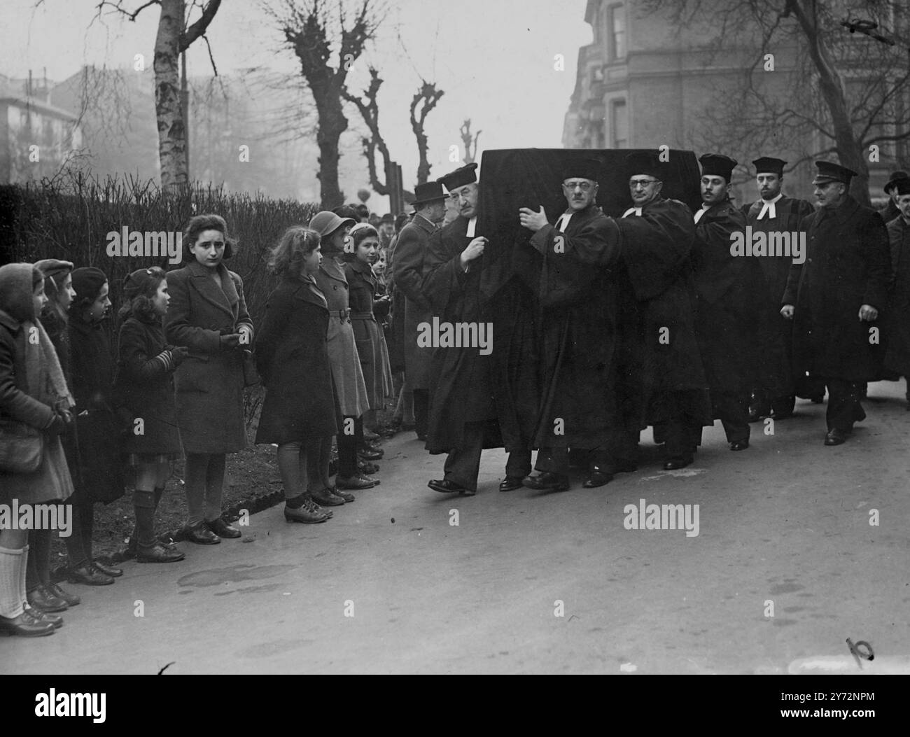 Funeral of the Chief Rabbi. The funeral took place today, Thursday, of ...