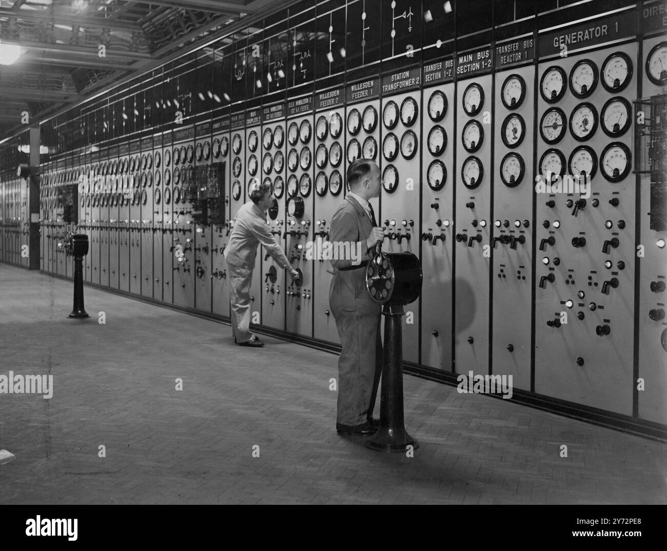 Electricity control room 1940s hi-res stock photography and images - Alamy