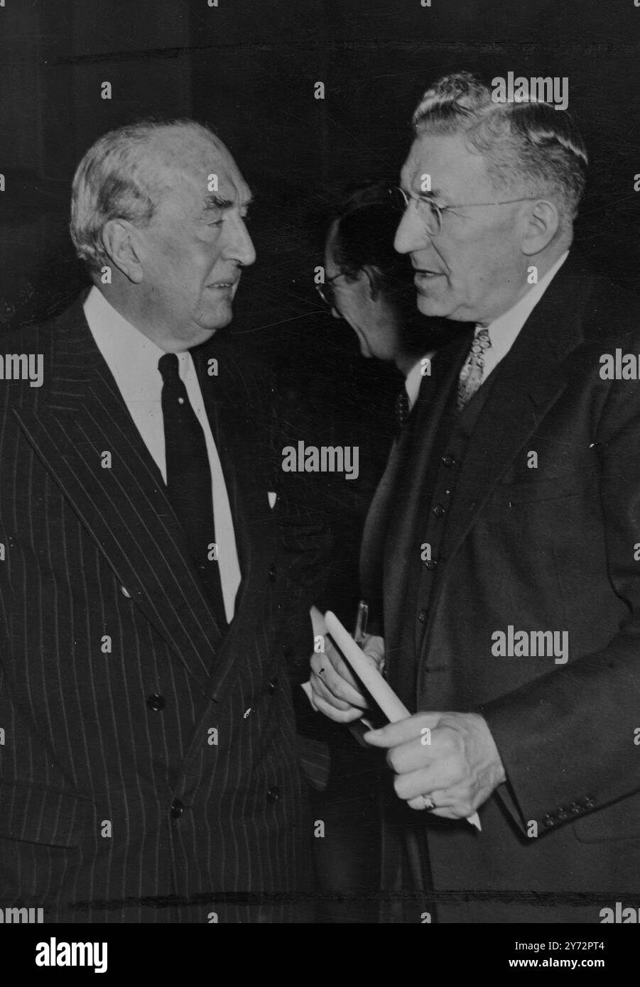 Washington food talks. Viscount Bruce (left), chairman of the ...