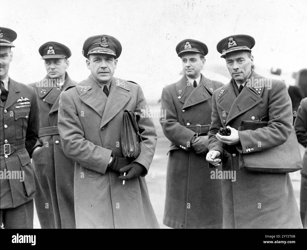 The commander-in-chief of the Netherlands Army Air force, general ...