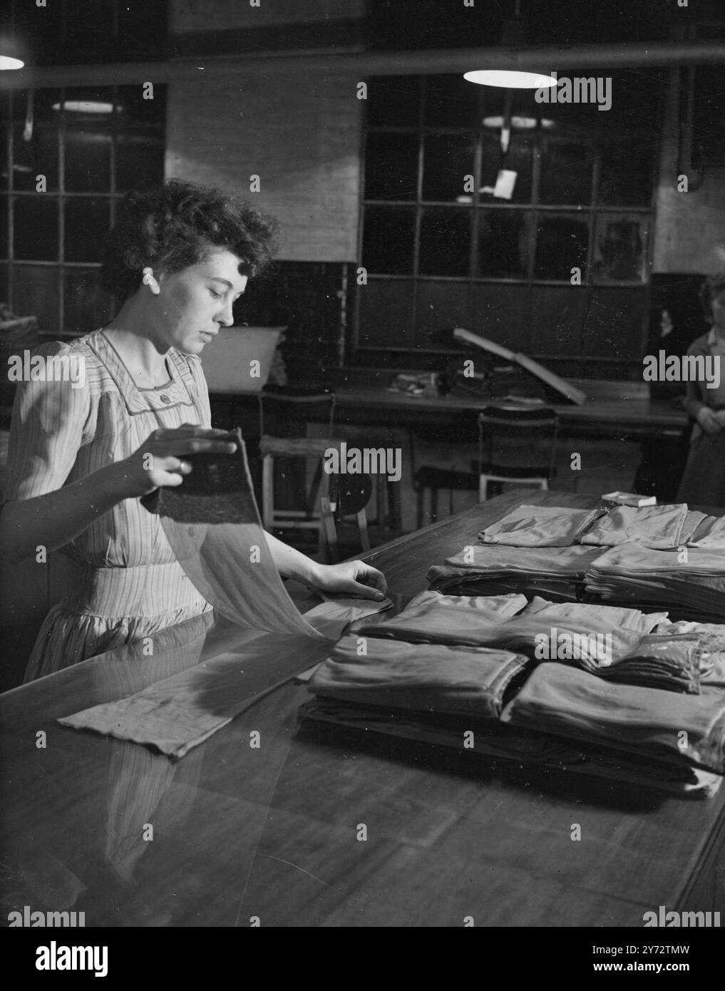 Nylon stockings, so long-awaited by the women of Britain will be in the ...