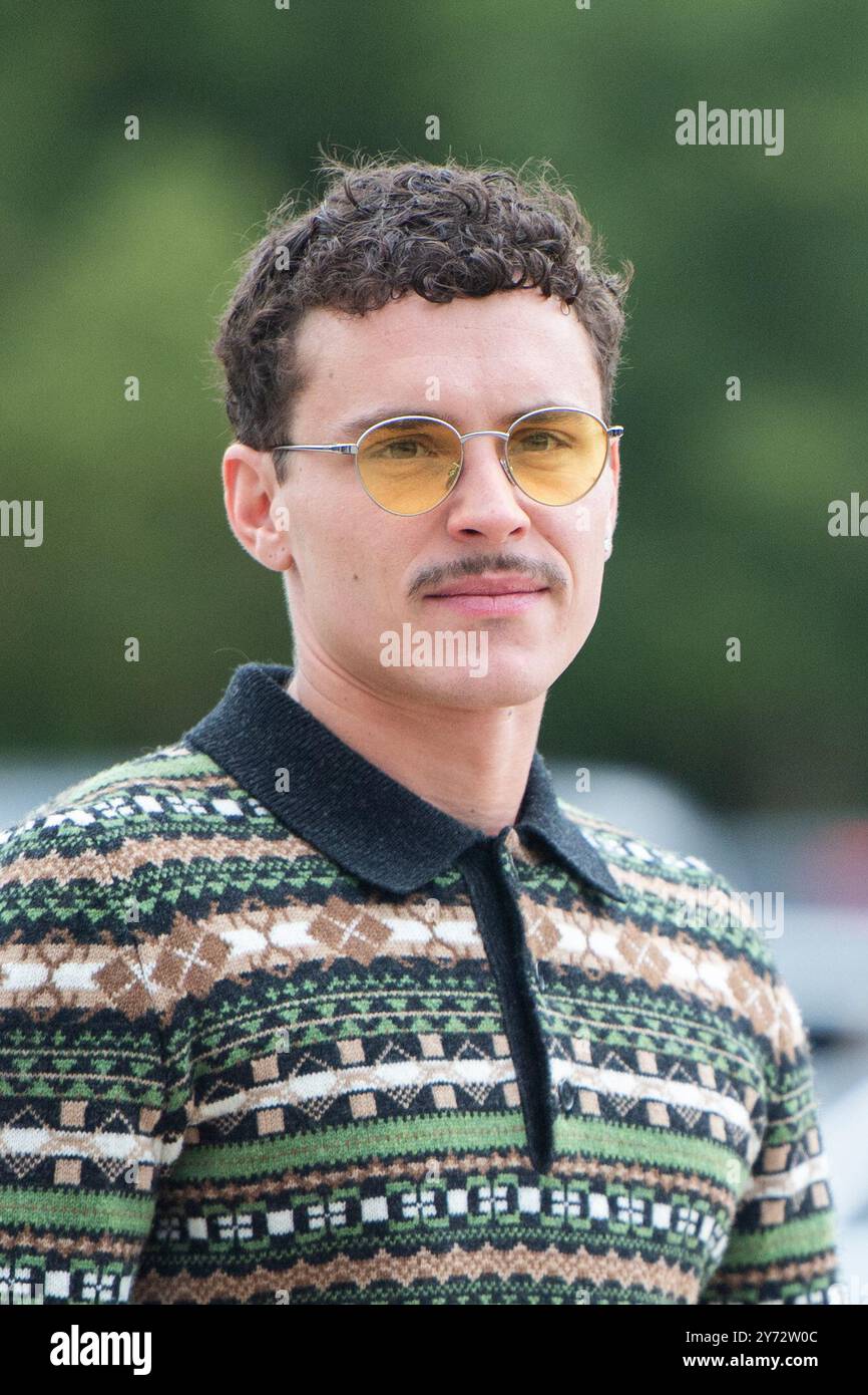Paris, France. 27th Sep, 2024. Aron Piper attending the Loewe ...