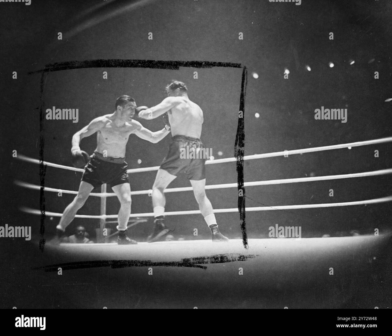 In a fight which lasted the full 15 rounds Vince Hawkins of Eastleigh ...