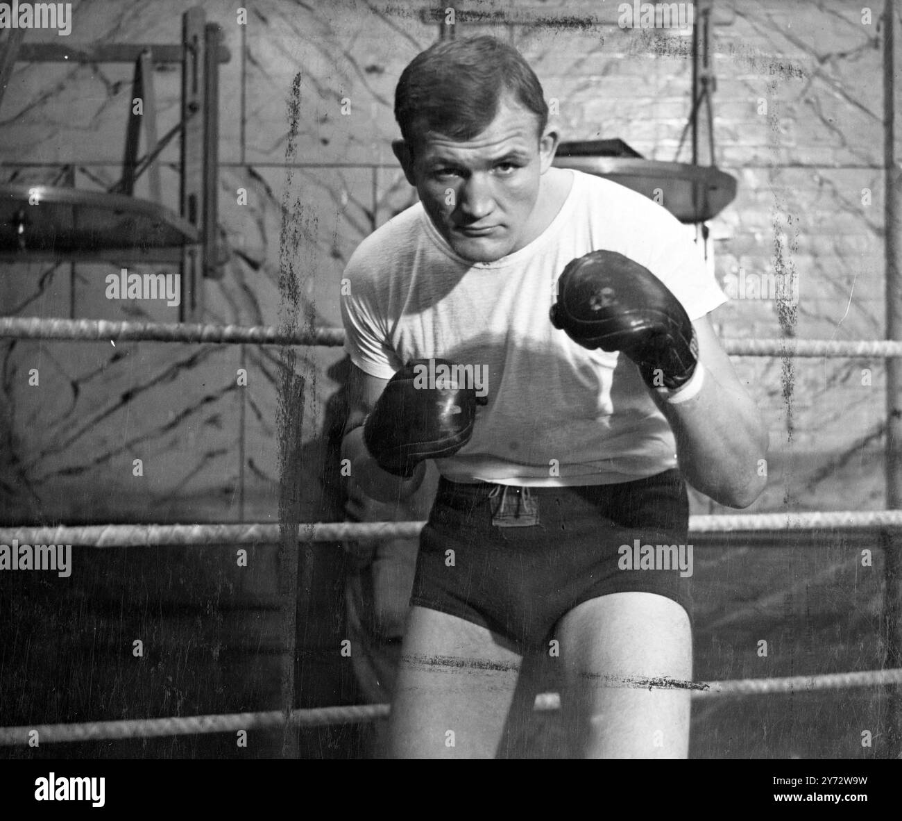 Joe Baski, the American heavyweight, in England for a fight against ...