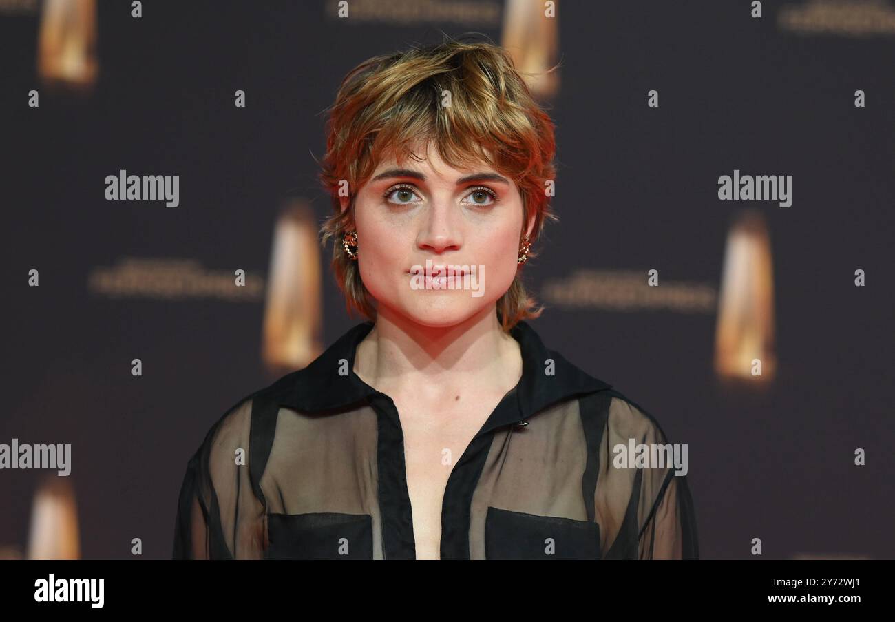 Schauspielerin Mala Emde kommt zur Gala und Verleihung des Deutschen ...