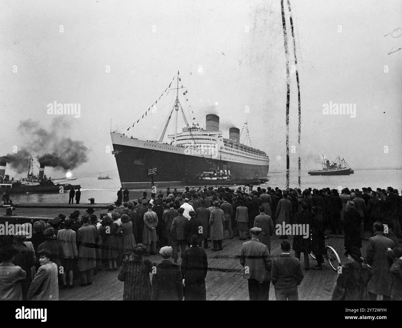 The 83,000 ton Cunard-White Star Liner "Queen Elizabeth" cast off her ...