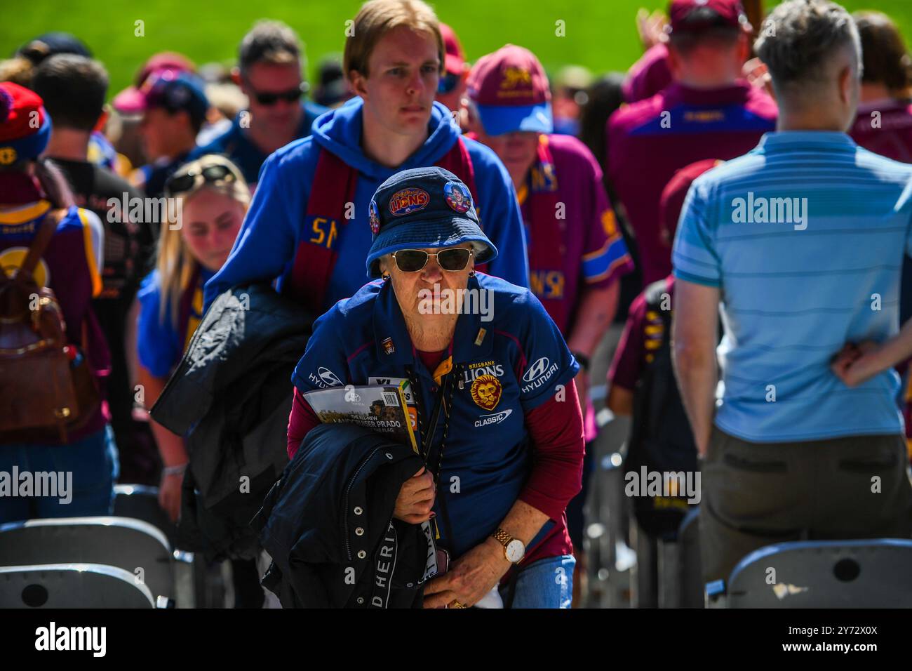 Brisbane lions fans afl hi-res stock photography and images - Alamy
