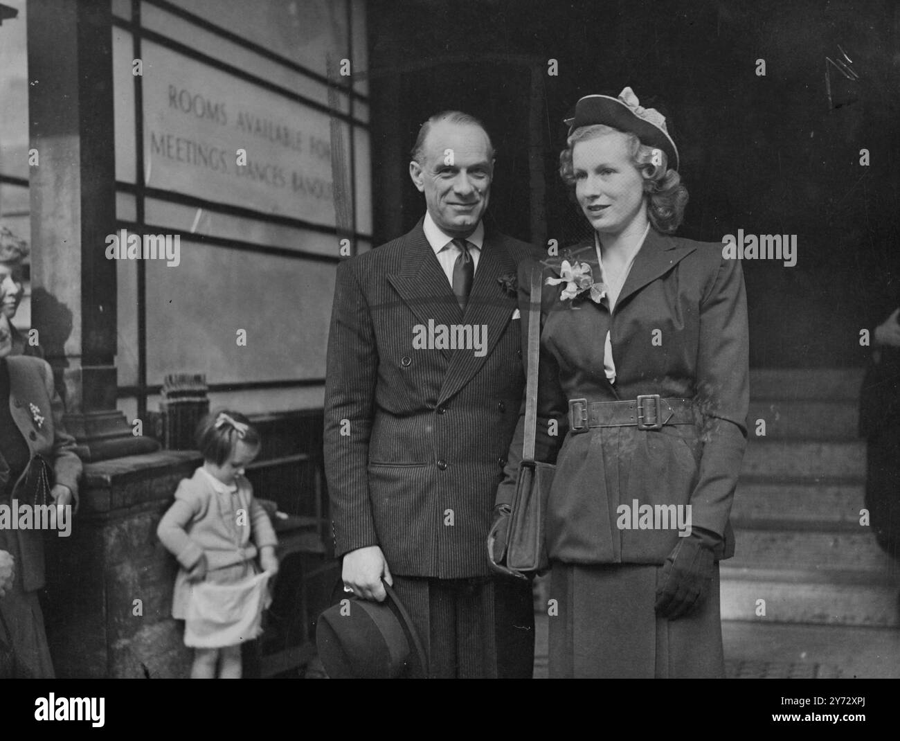 Vic Oliver, stage, film, and radio comedian, married miss Natalie ...