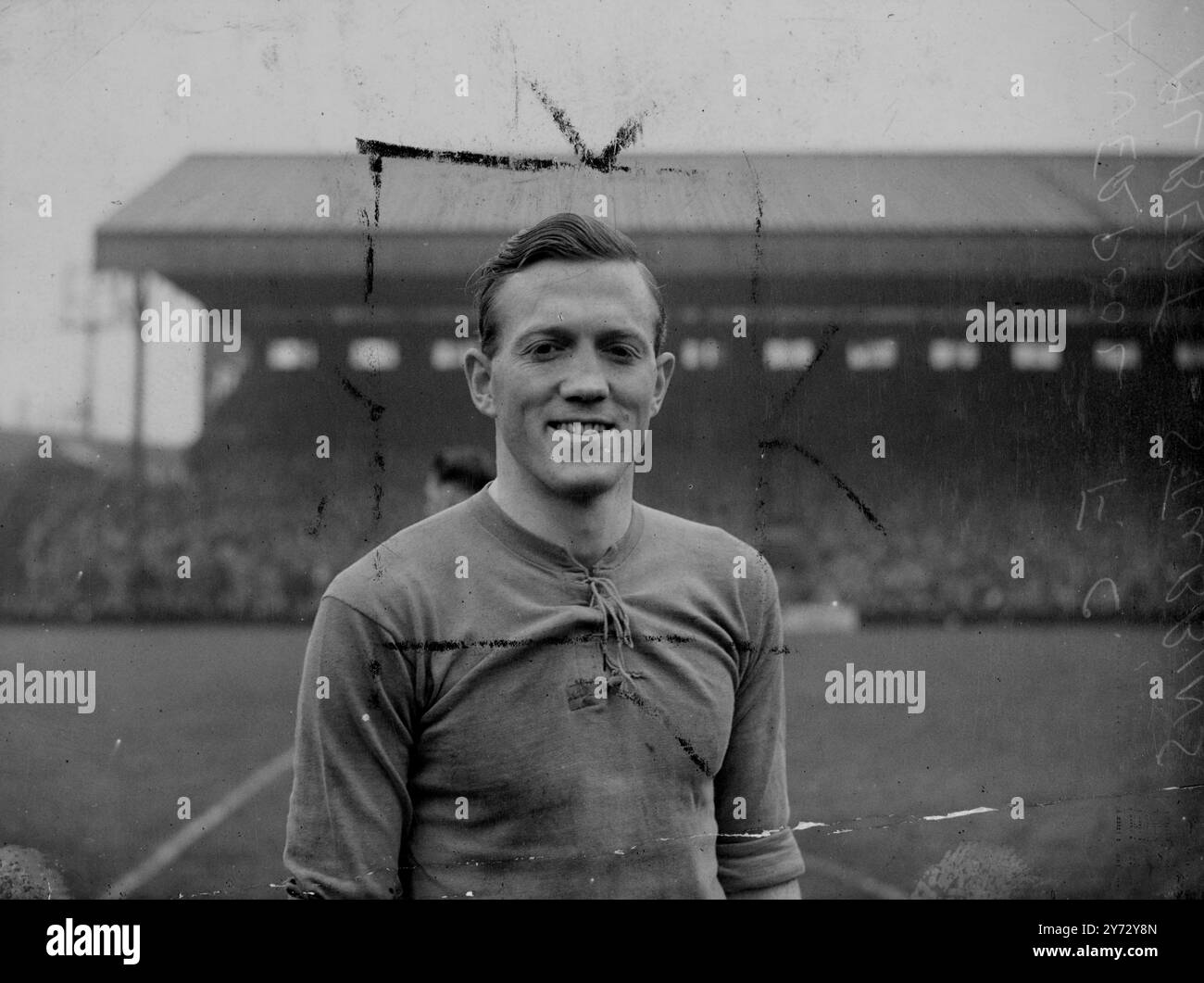 A new picture of Albert Stubbins, theme Liverpool paid £13,000 to ...