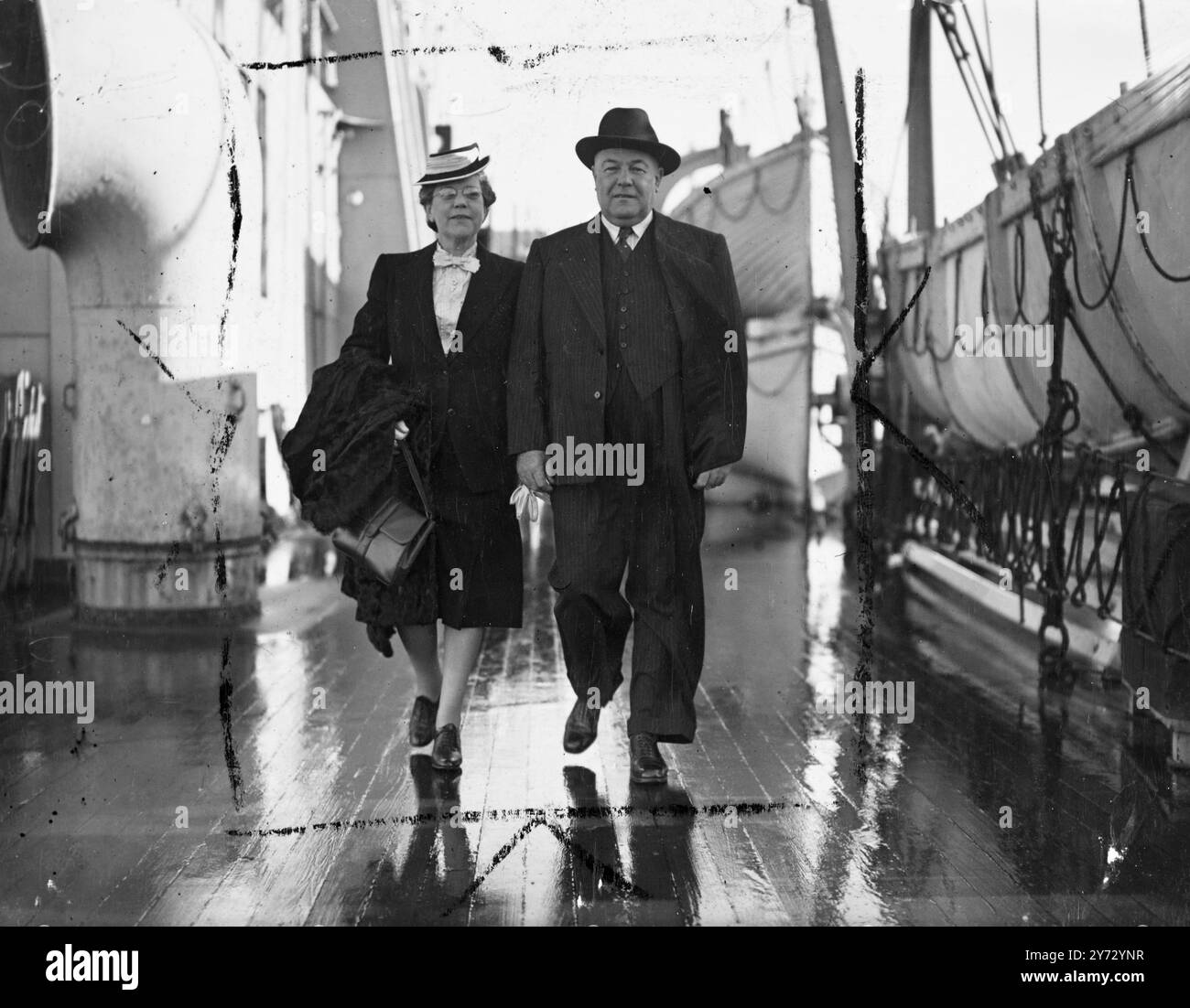 Hon j m tully hi-res stock photography and images - Alamy