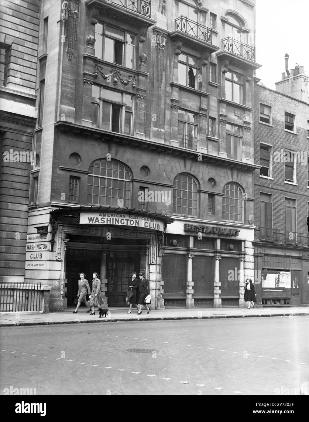Mayfair street 1940s hi-res stock photography and images - Alamy