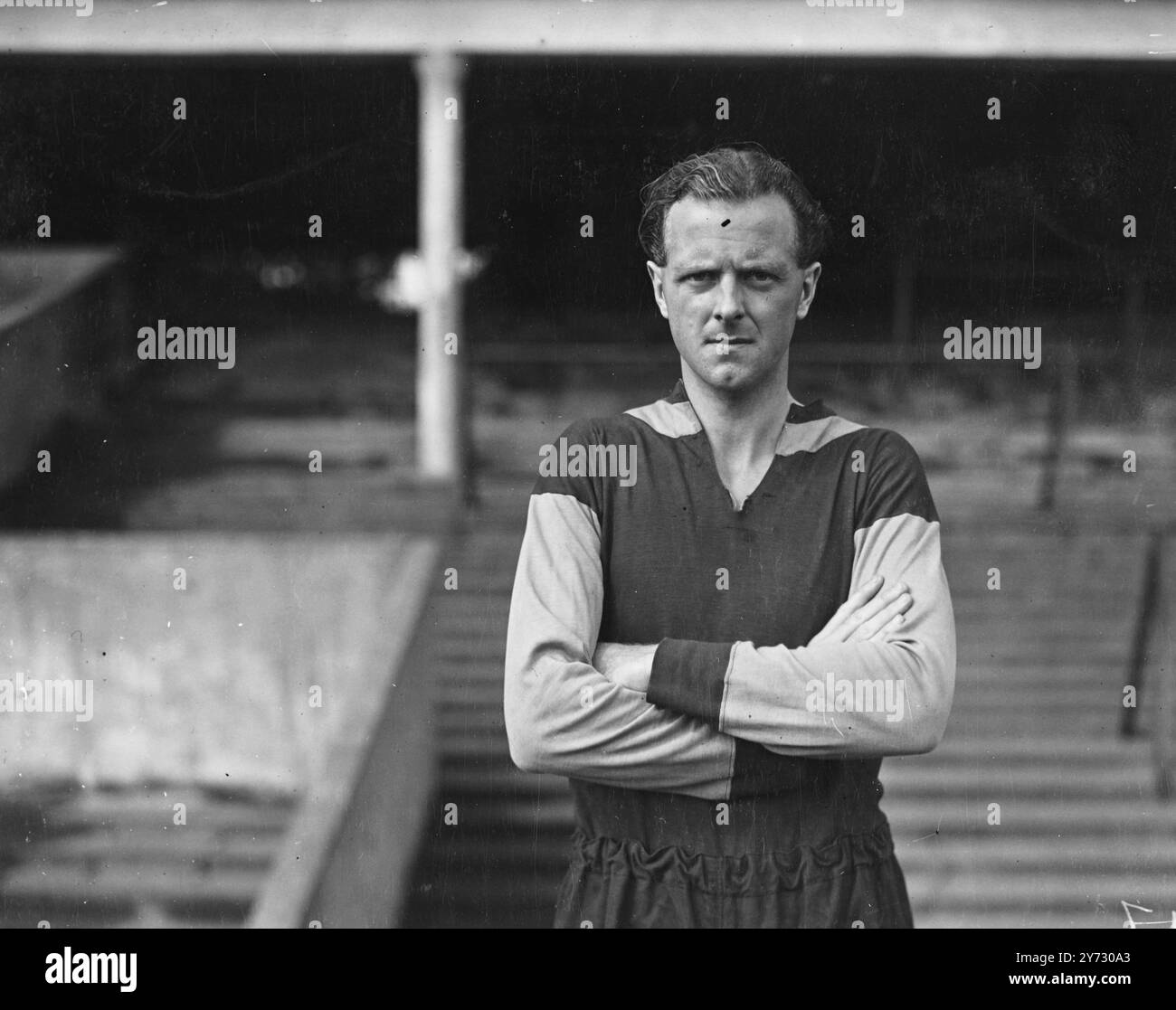 A new picture of K.Wright in West Ham united's 1946-47 team, 31 August ...