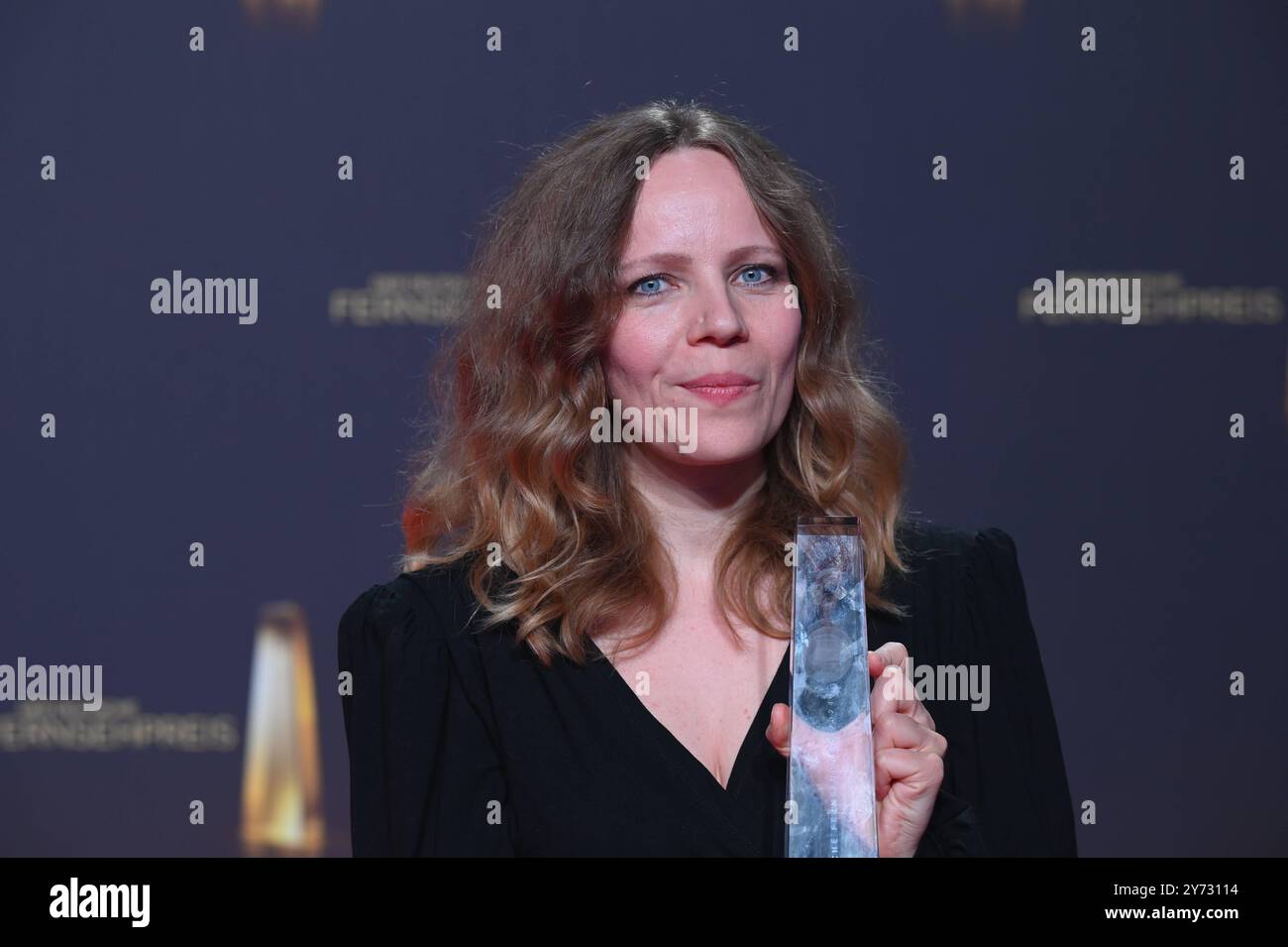 Moderatorin Sarah Bosetti als Preisträger bei der Gala und Verleihung ...