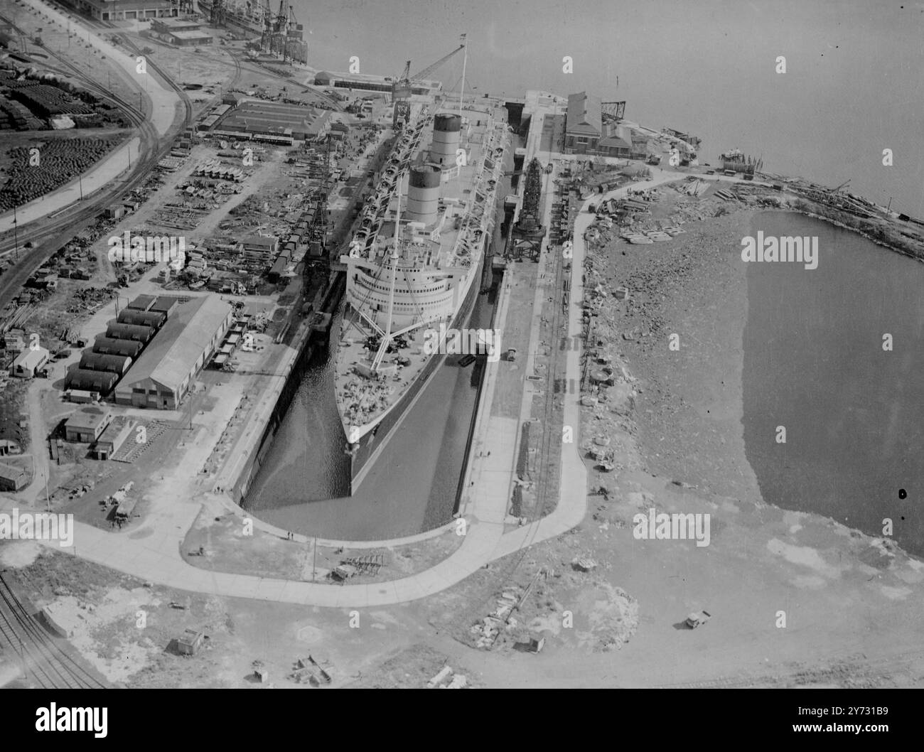 Aerial new york 1940s hi-res stock photography and images - Alamy