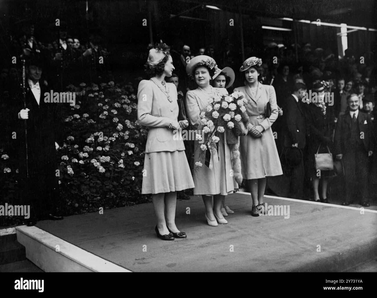 The King and Queen and 2 princesses arrived in Edinburgh, Scotland ...