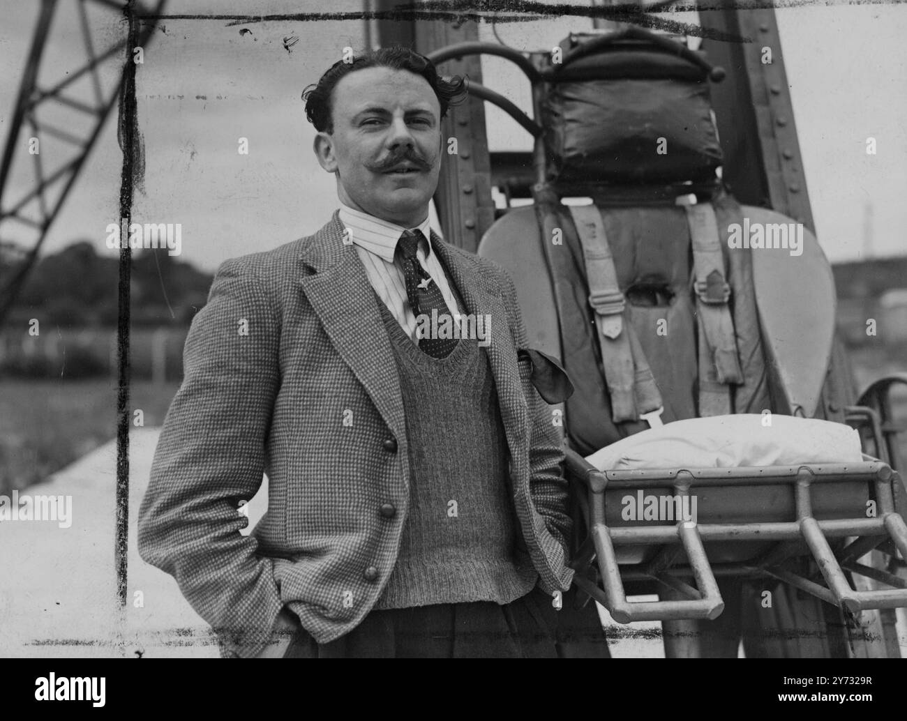 Pilot seat feet hi-res stock photography and images - Alamy