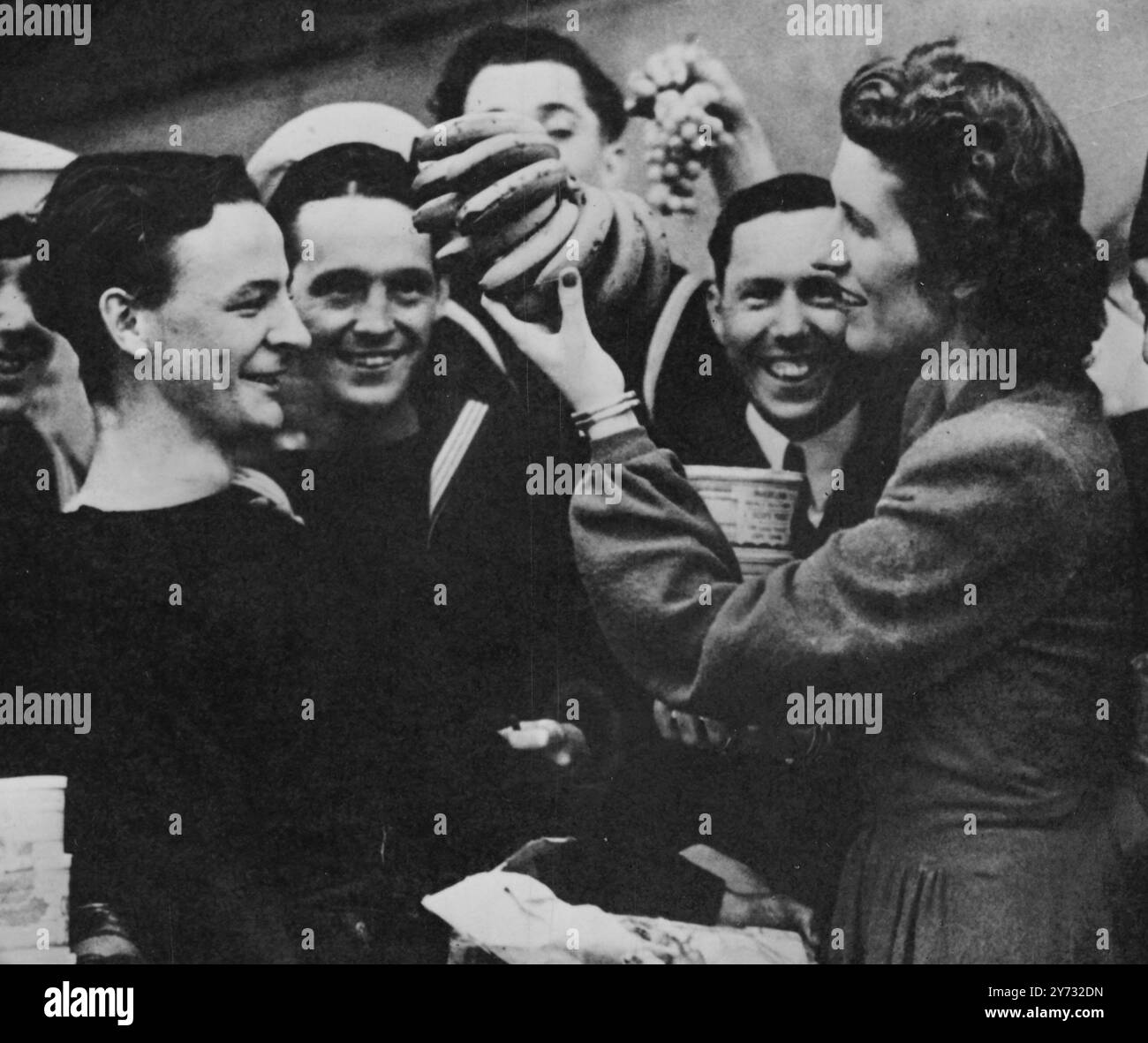 Hms roebuck hi-res stock photography and images - Alamy