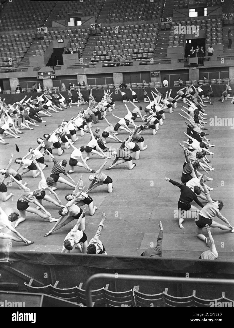 The first peace-time rally of the women's league of health and beauty ...