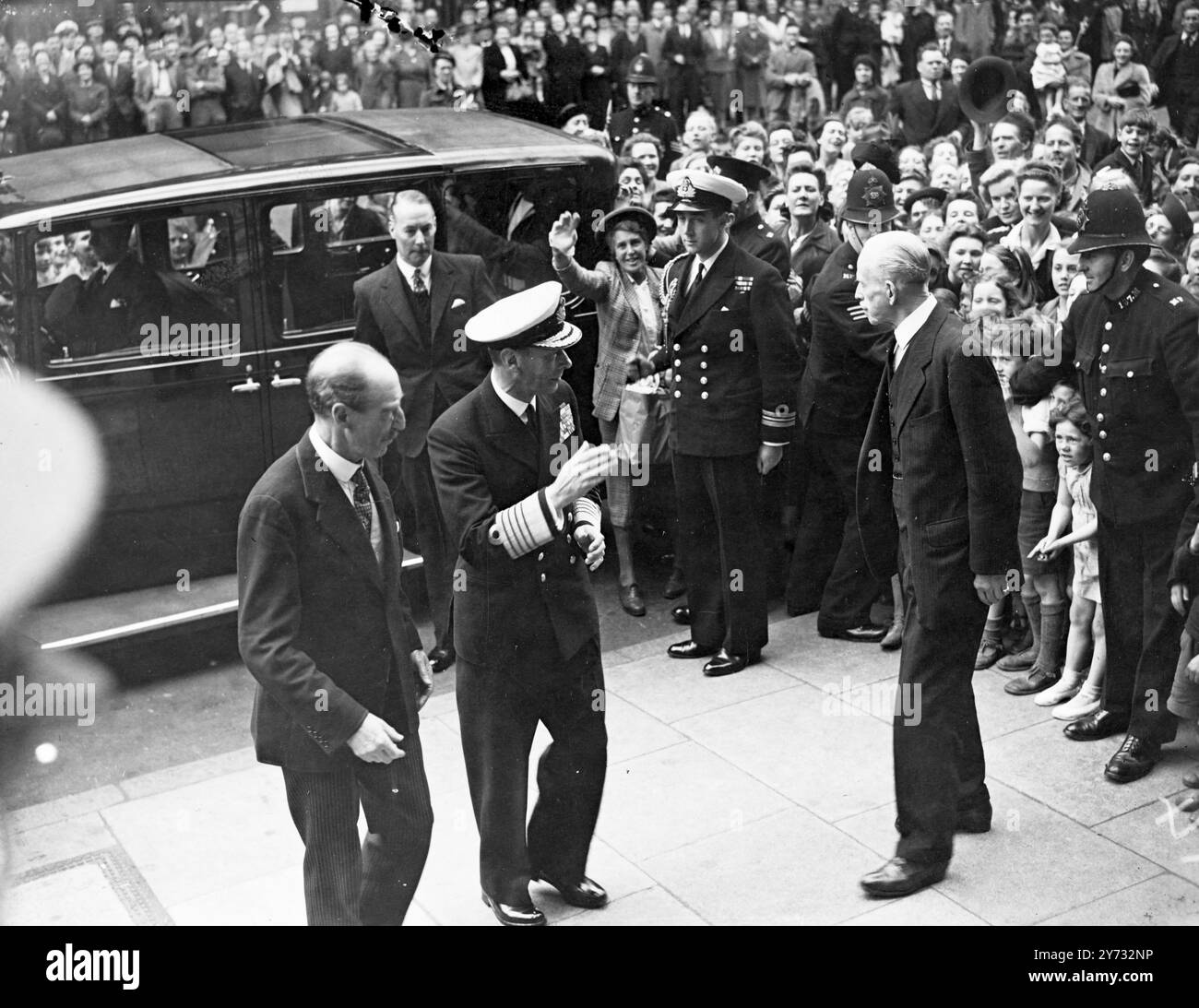 H.M the King visited the union Jack club, Waterloo Road, London. The ...