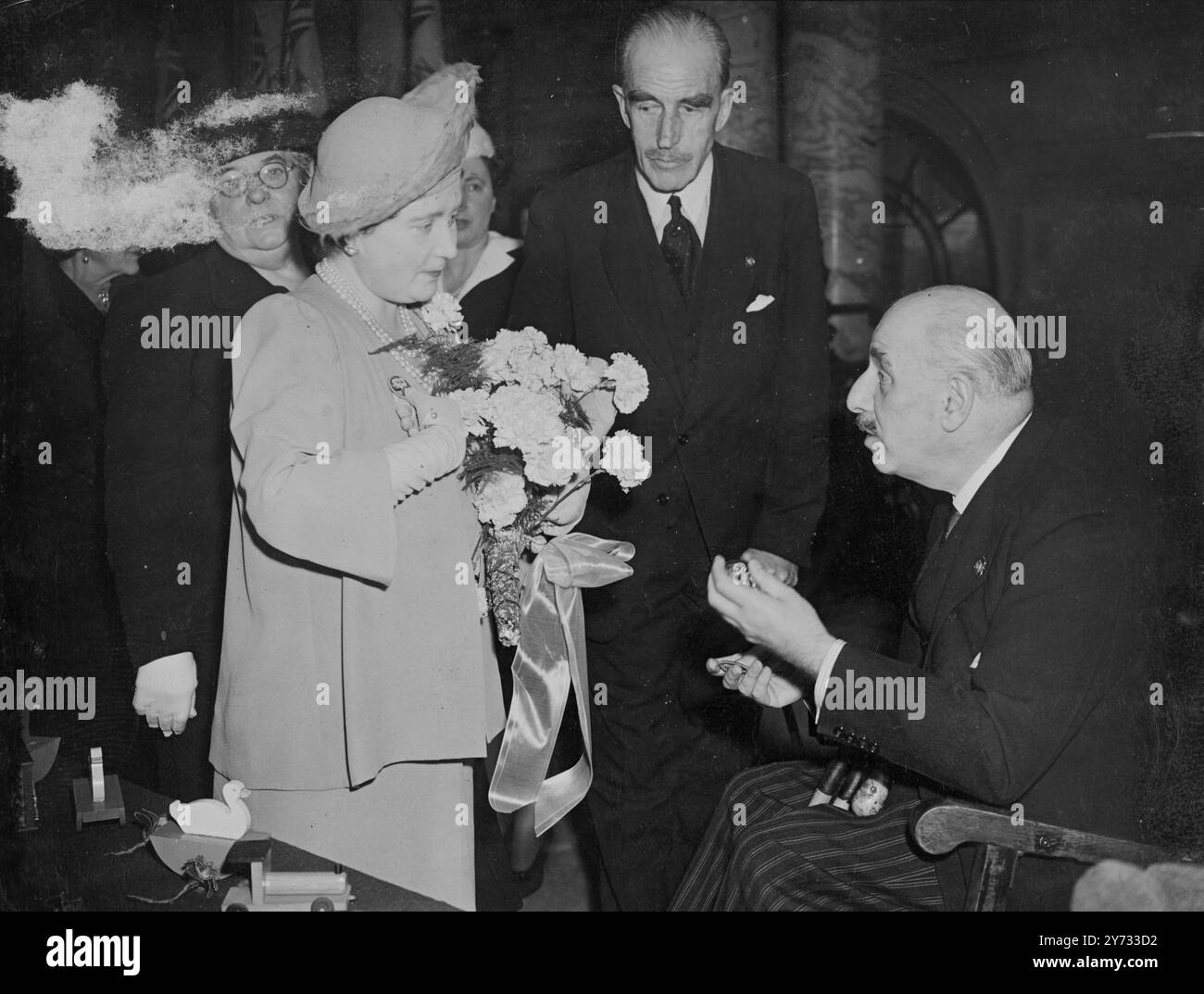 Queen cups hi-res stock photography and images - Alamy