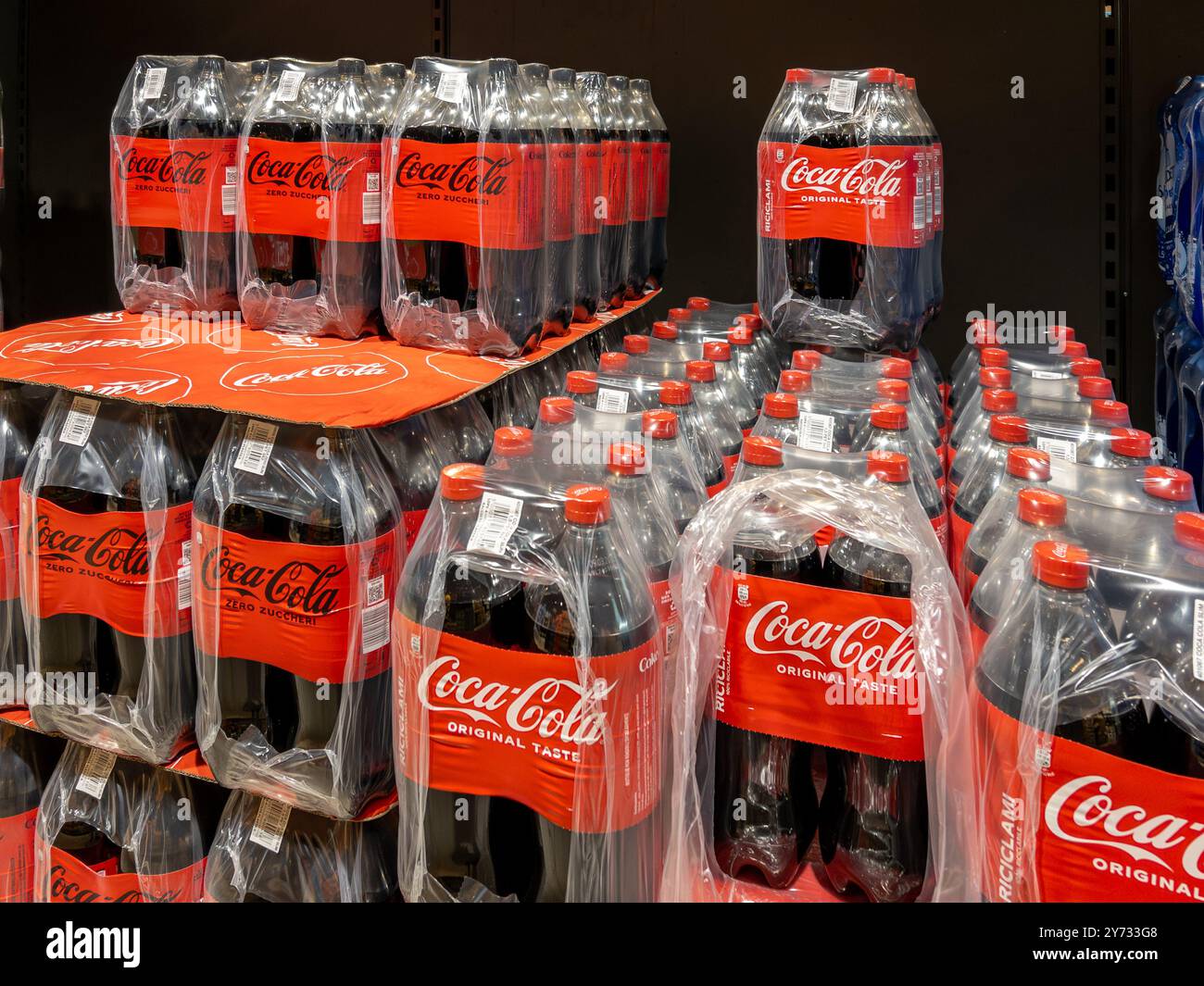 Coke sign italy hi-res stock photography and images - Alamy