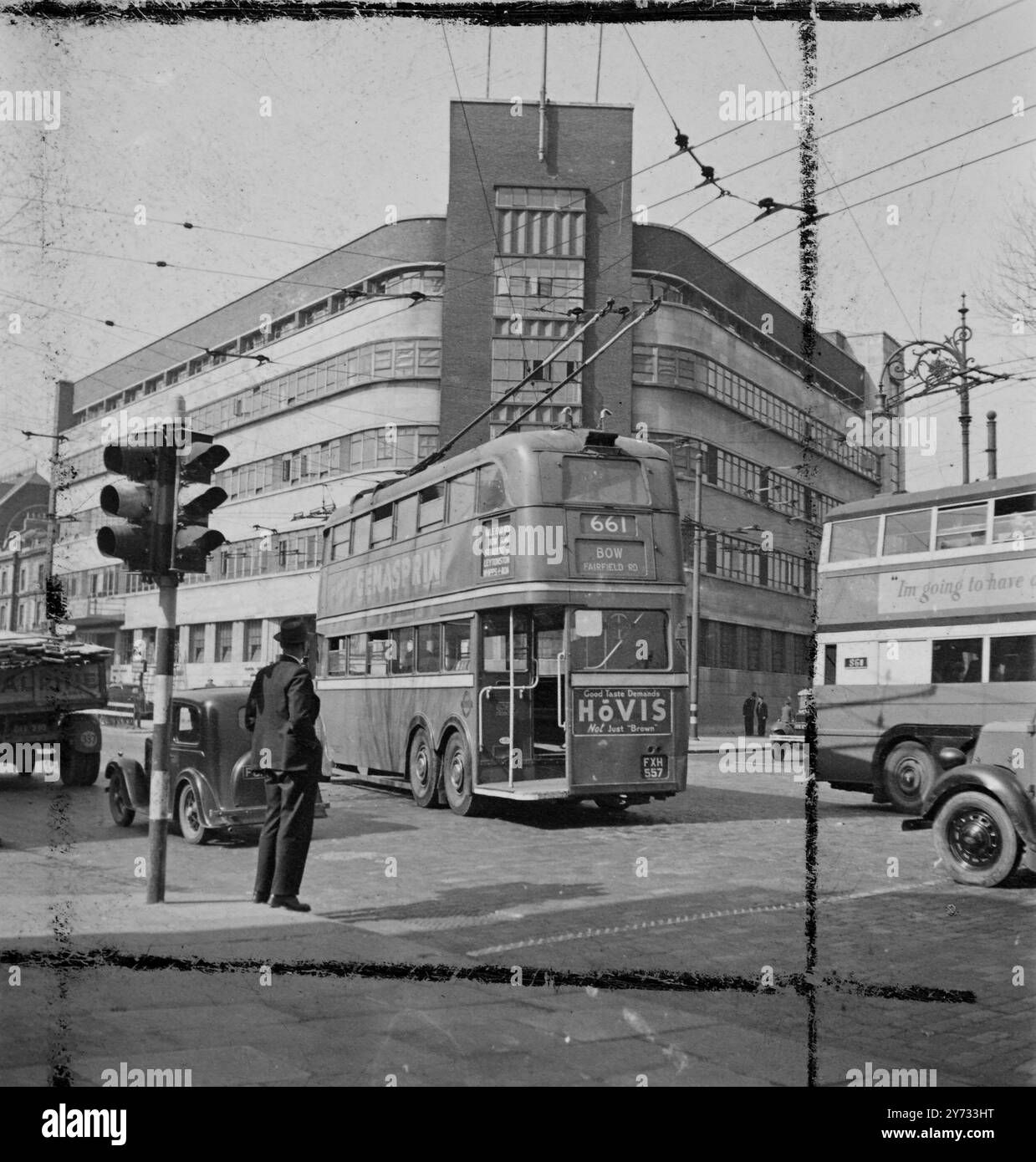 London bus service number 661 on Fairfield Road. 1946 Stock Photo - Alamy