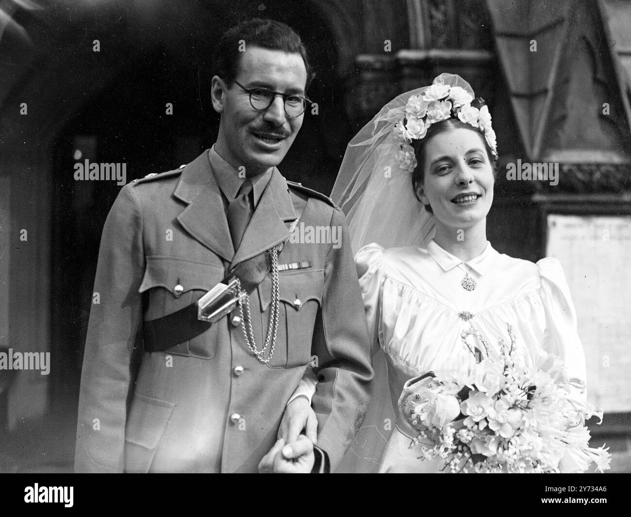 Maj Peter Graham and Miss Elspeth Thompson - Walker leaving St saviours ...