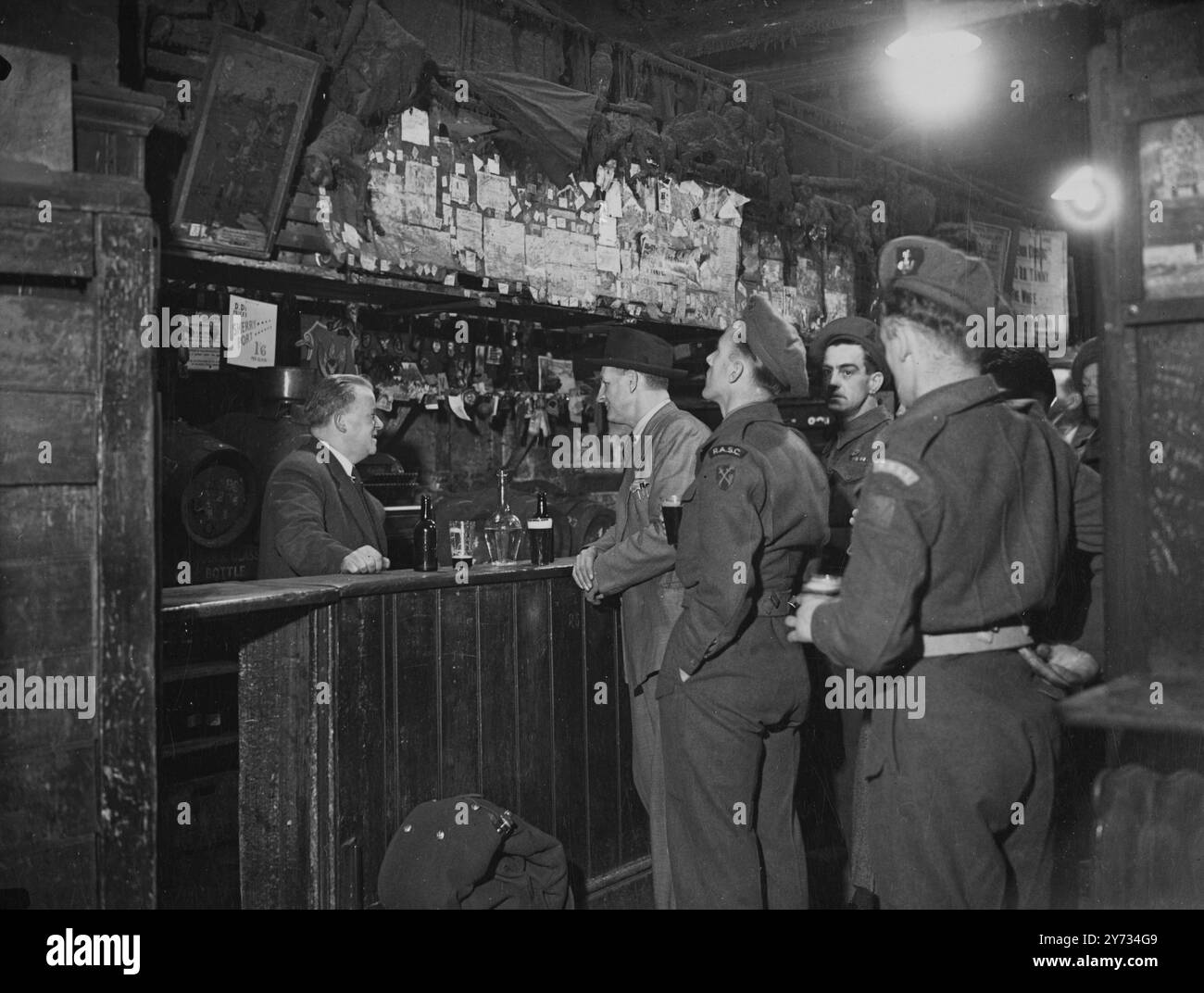 Royal Army Service Corps soldier in a pub Stock Photo - Alamy