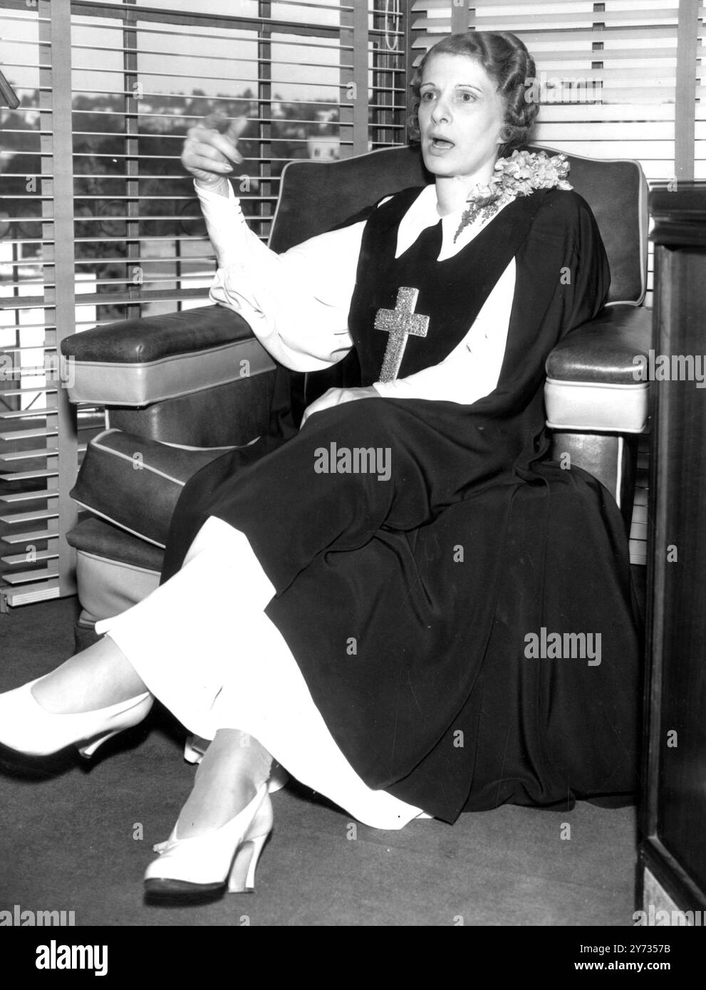 Aimee semple mcpherson hi-res stock photography and images - Alamy