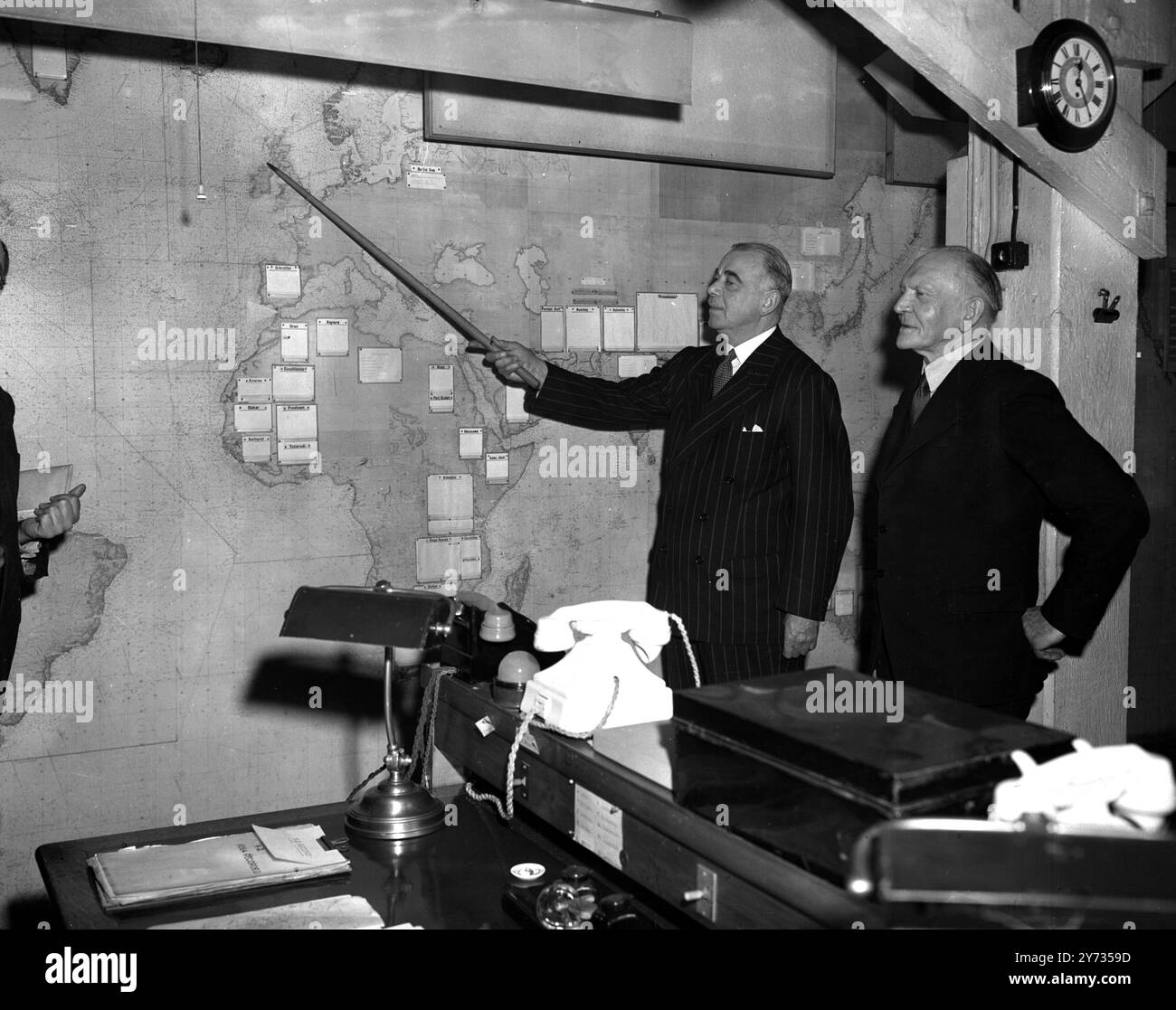 The secret war cabinet rooms , where the British Cabinet planned the ...