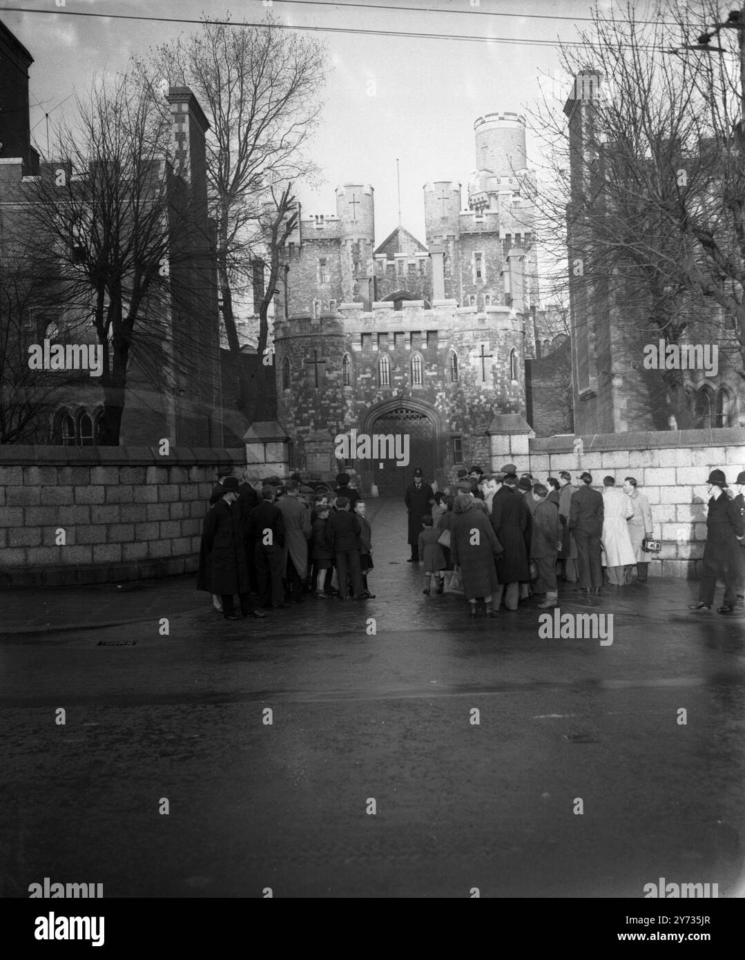 The strangled woman hi-res stock photography and images - Alamy