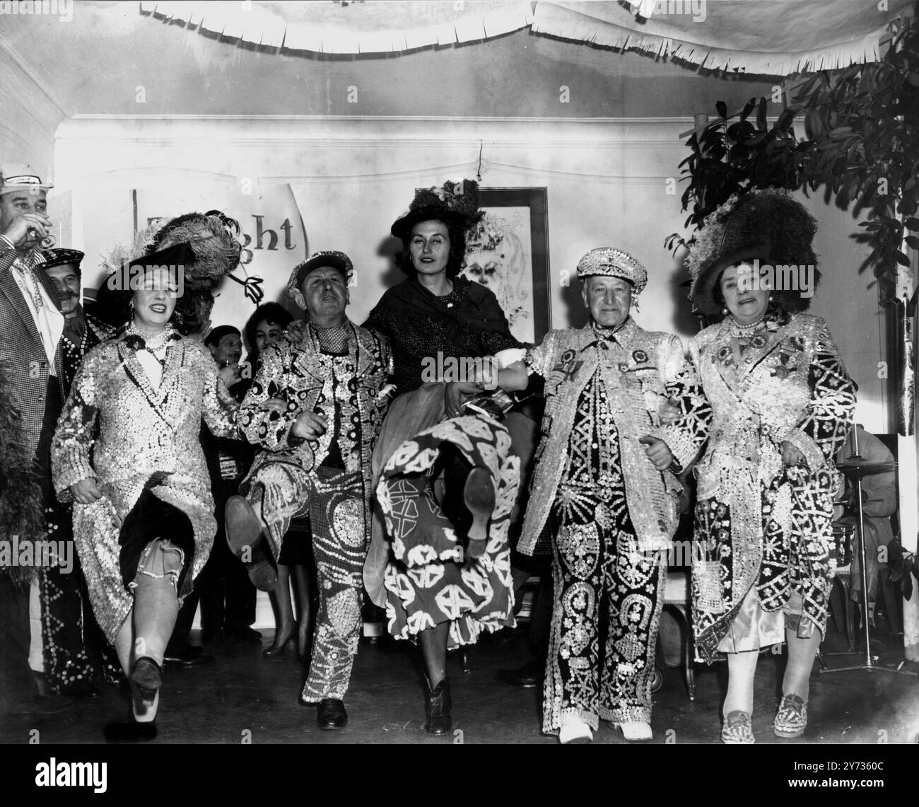 Doing the knees up down Chelsea way. London ; Pearly Kings and Queens ...