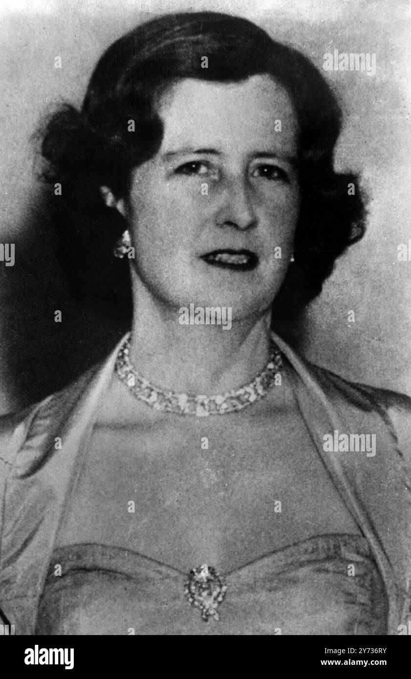 Mrs Louise Timpson , second Duchess of Argyll 21 Deecmber 1959 Stock ...