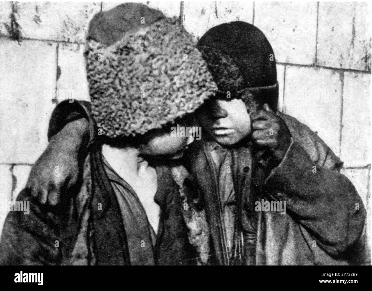 1920s orphans hi-res stock photography and images - Alamy