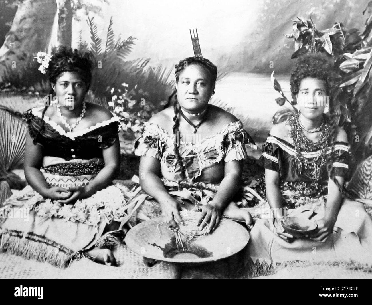 Tonga women Black and White Stock Photos & Images - Alamy