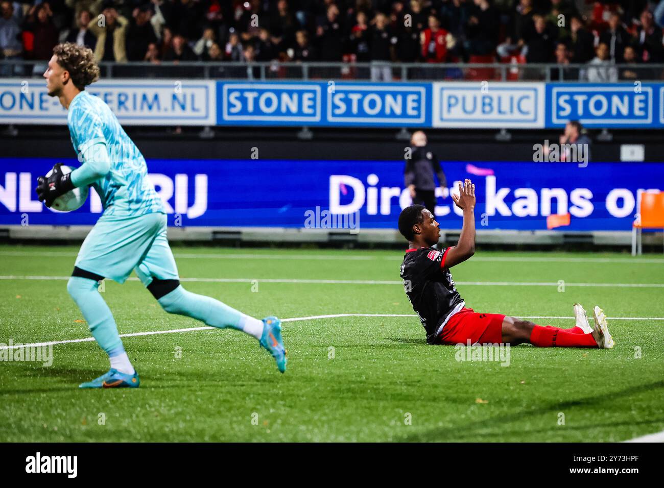 Rotterdam - Goalkeeper Daniel Deen of Jong AZ, Richie Omorowa of ...
