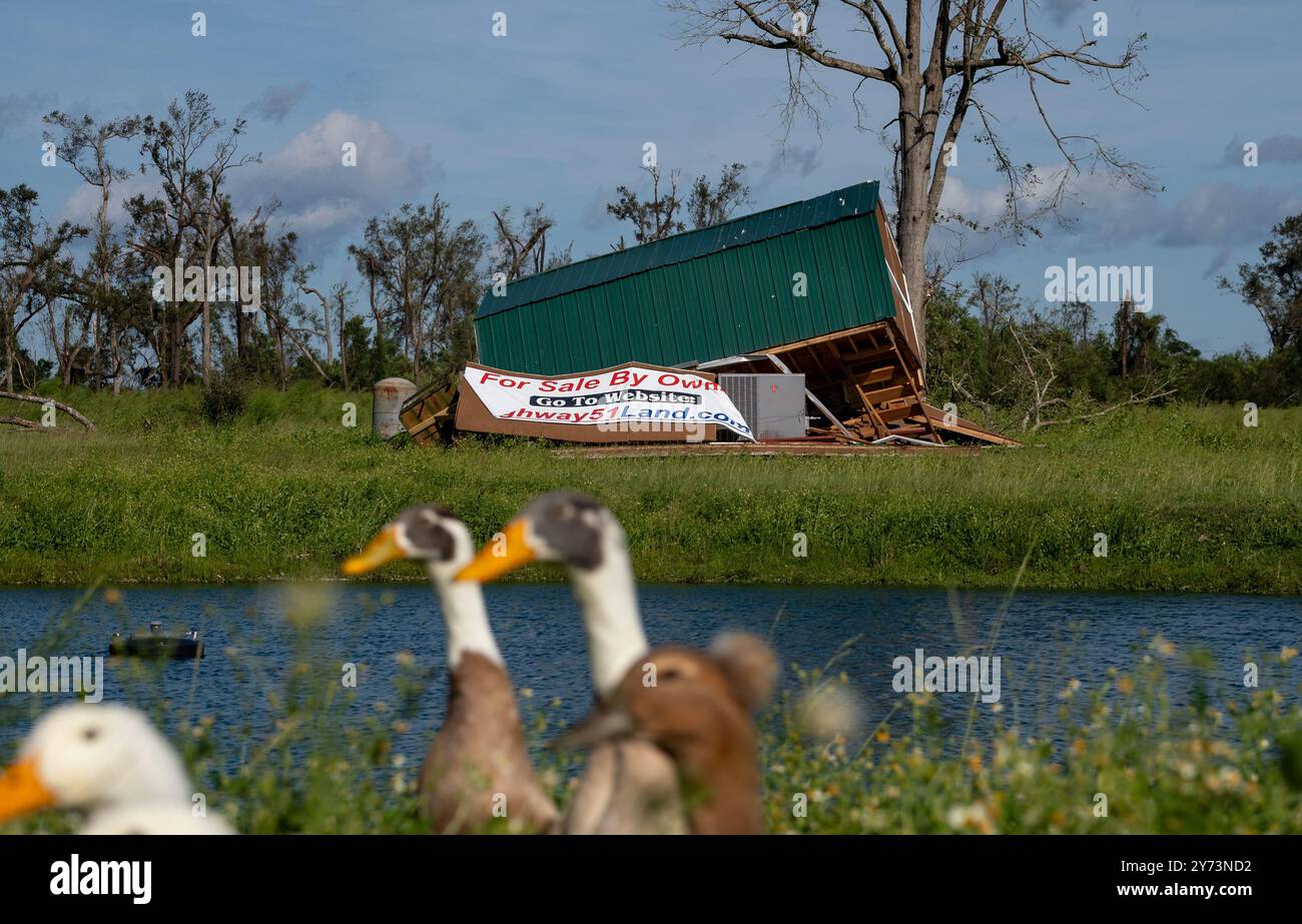 Mayo, Florida, USA. 27th Sep, 2024. A shed destroyed during hurricane ...