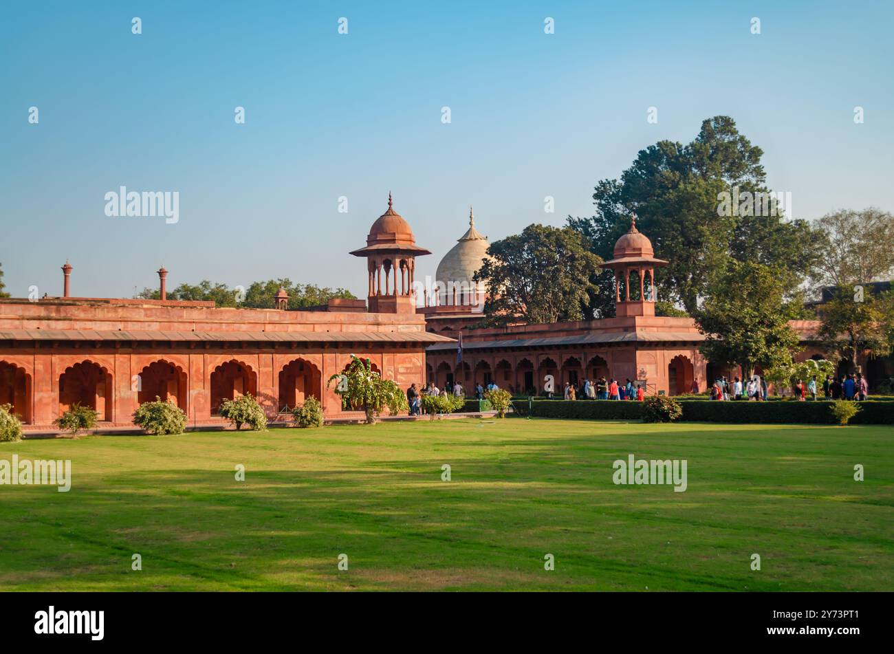 Red stone wall surrounding the Taj Mahal, mausoleum, UNESCO World ...
