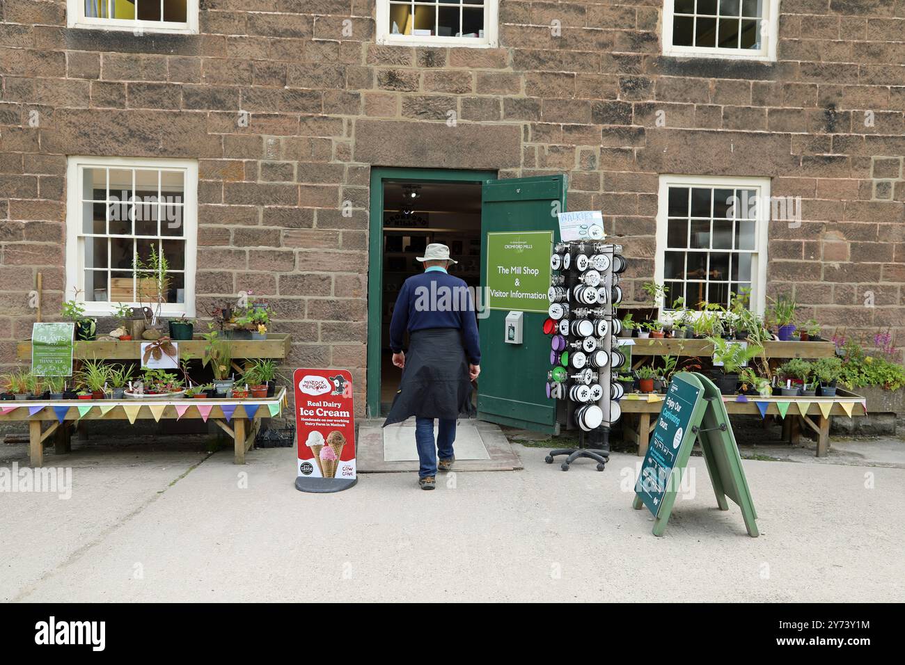 Visitor at Cromford Mill in Derbyshire Stock Photo - Alamy