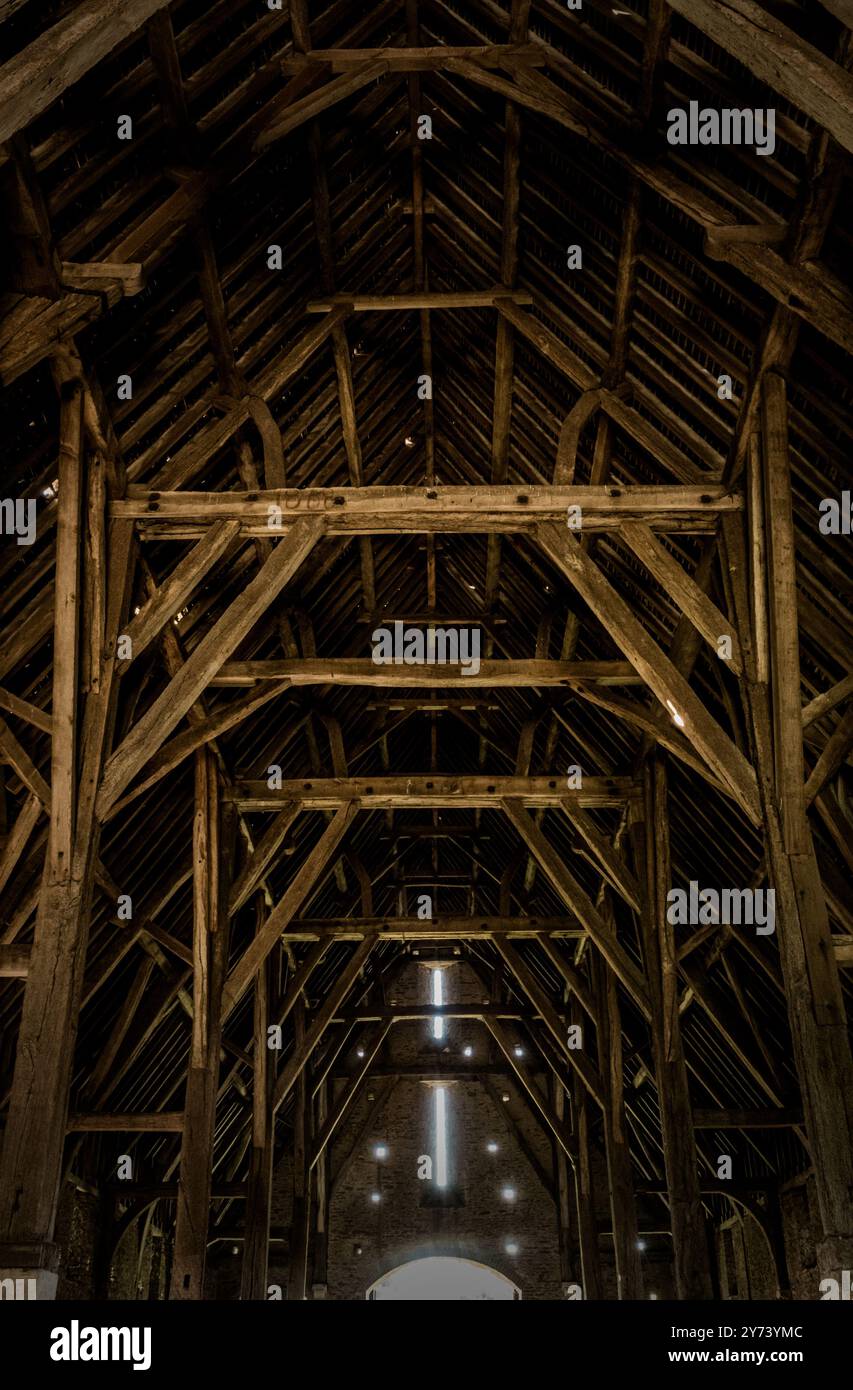 The medieval tithe barn at Great Coxwell, Oxfordshire Stock Photo - Alamy