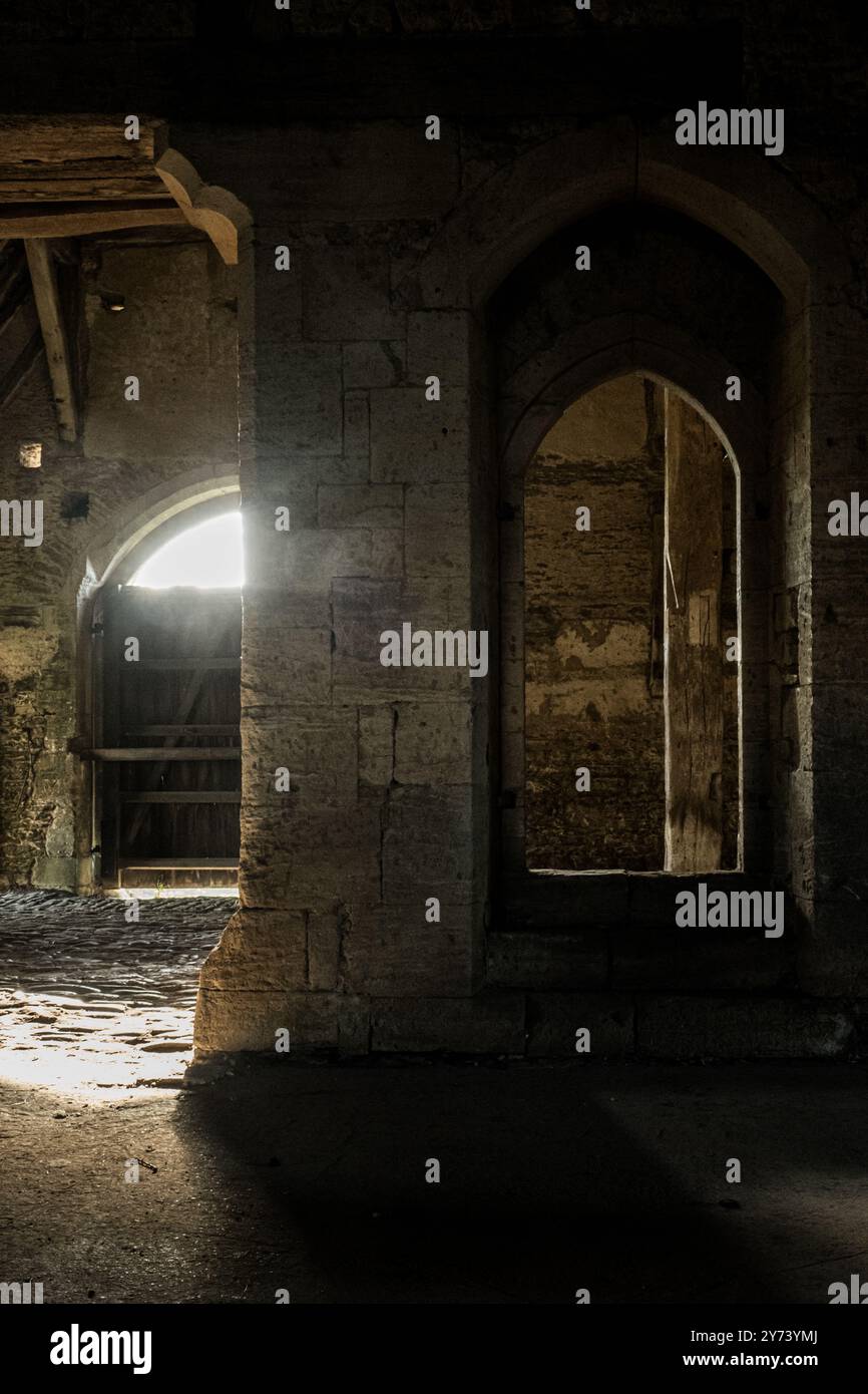 The medieval tithe barn at Great Coxwell, Oxfordshire Stock Photo - Alamy