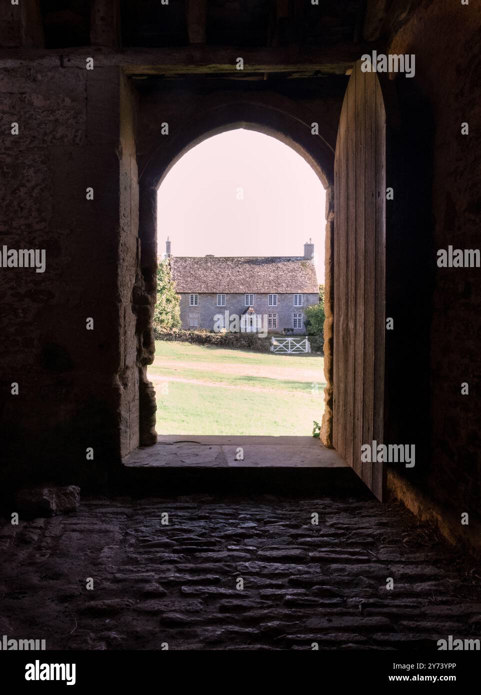 The medieval tithe barn at Great Coxwell, Oxfordshire Stock Photo - Alamy