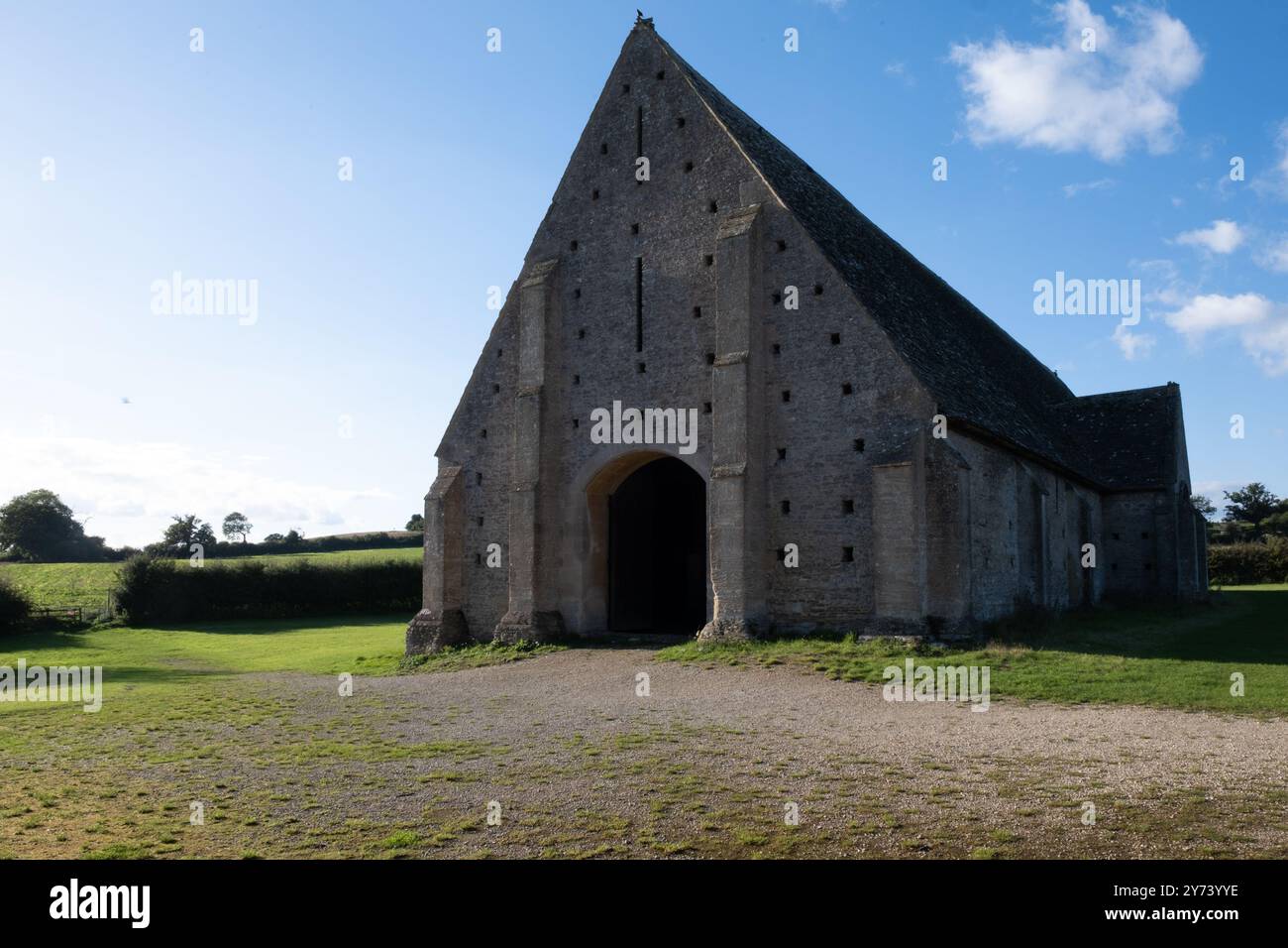 The medieval tithe barn at Great Coxwell, Oxfordshire Stock Photo - Alamy