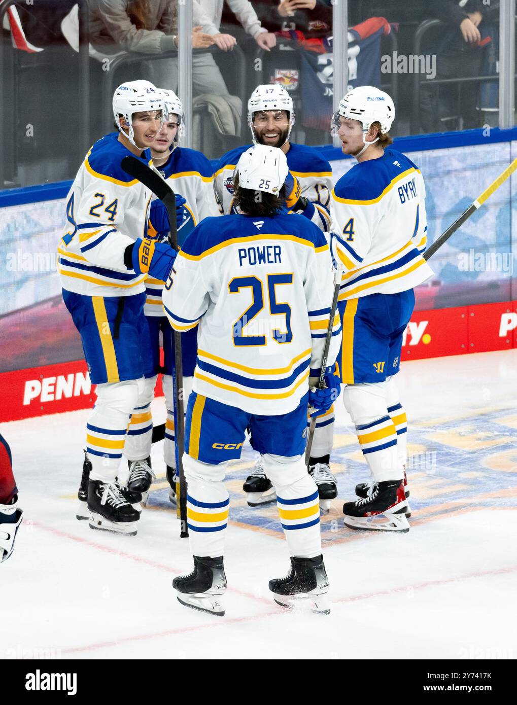 Torjubel nach dem 0:3 von Dylan Cozens (Buffalo Sabres, #24) GER, EHC ...